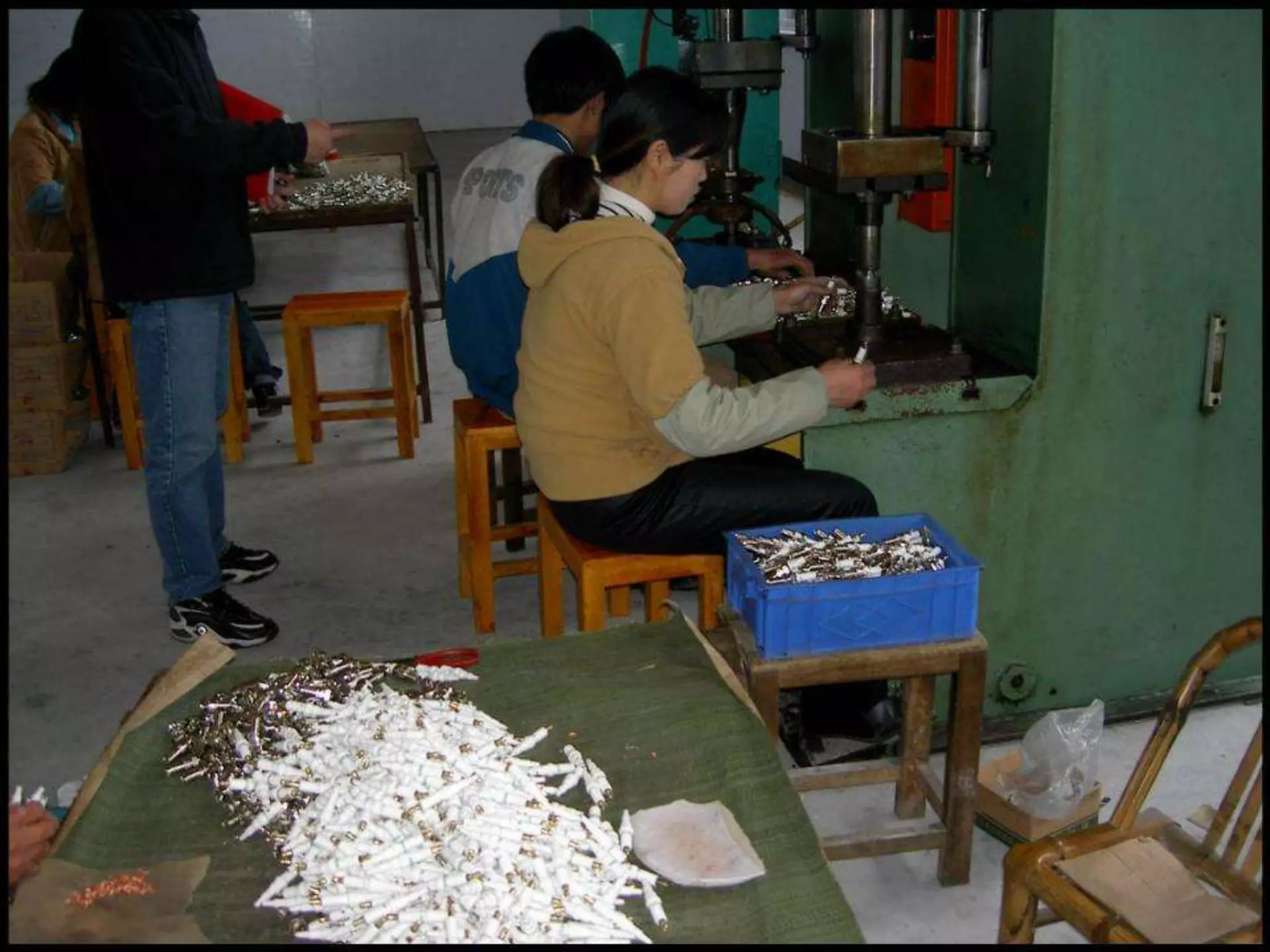 Chinese_spark_plug_factory | PPT