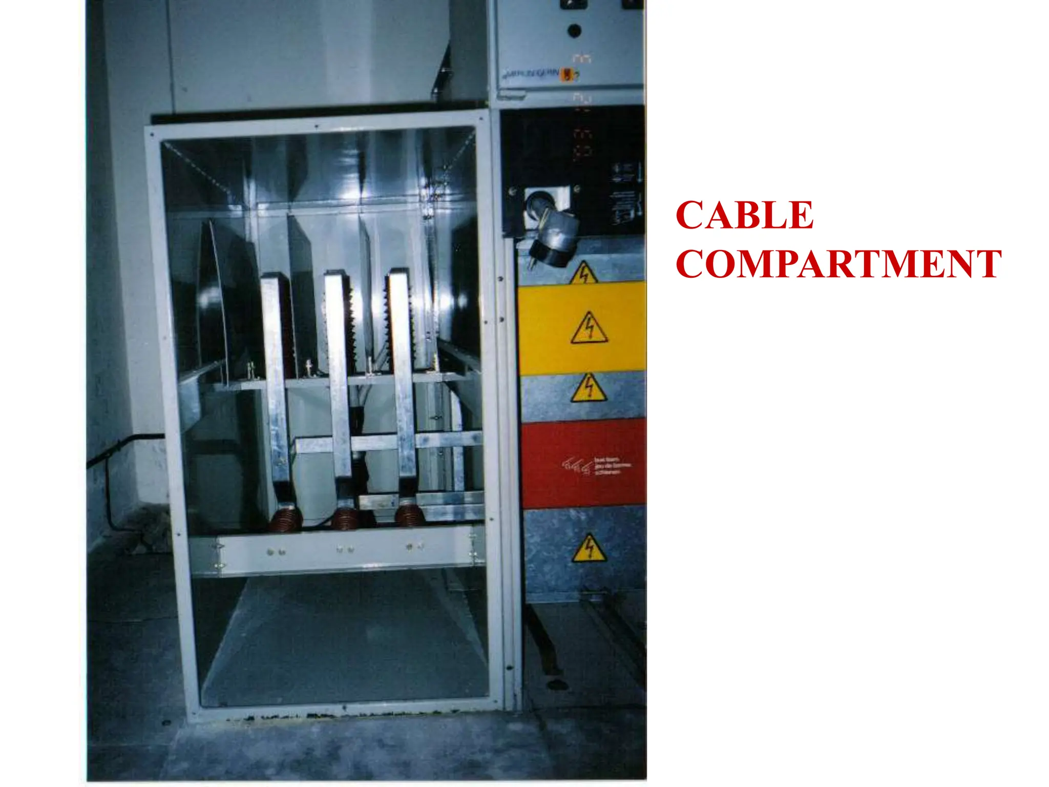 11KV CIRCUIT BREAKERS.ppt