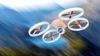 O dronach od podstaw (Cervi Robotics) | PPT