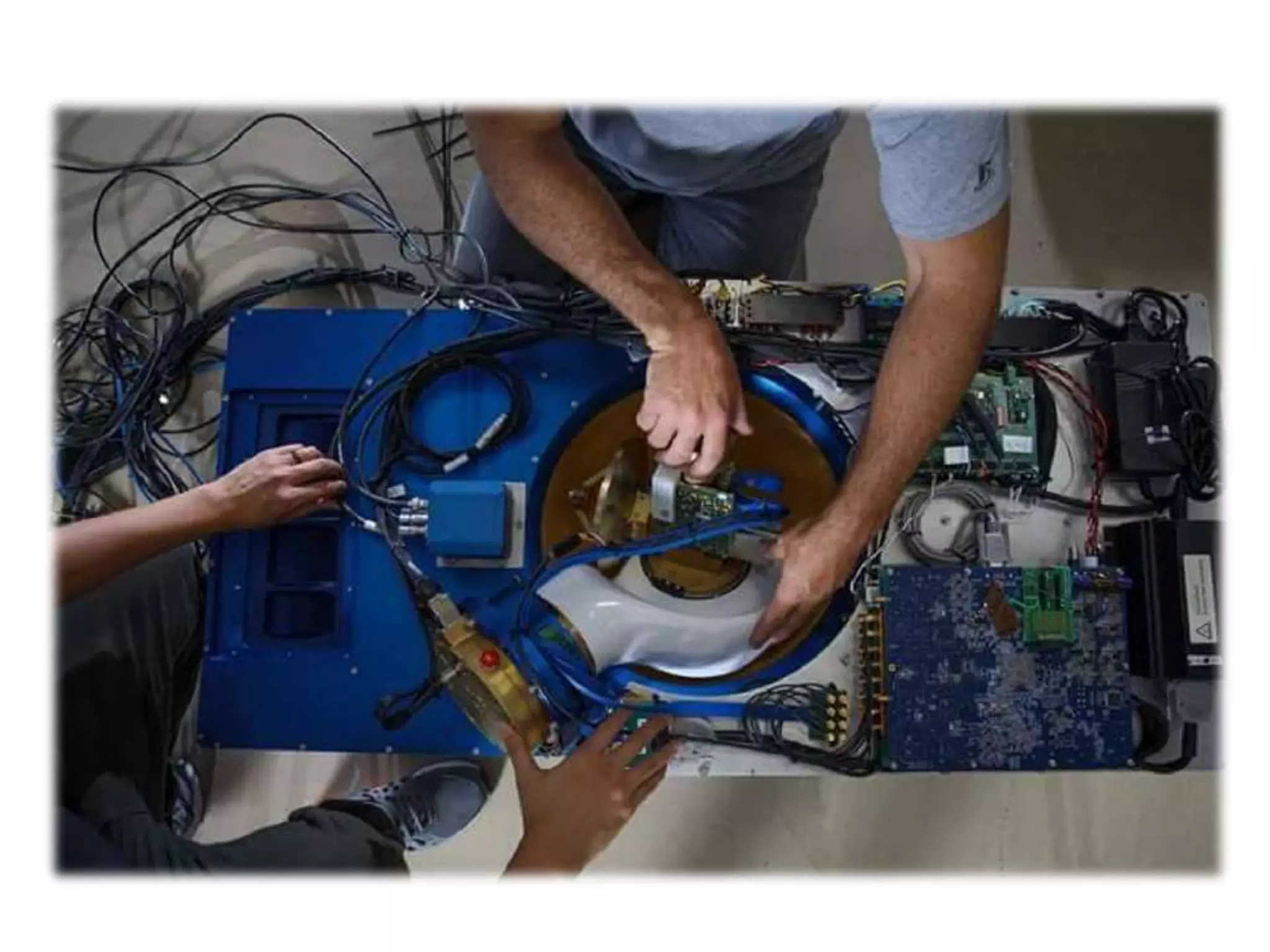 AIRBORNE-RF-COMM TERMINAL AND GROUND STATION FOR FACEBOOK | PPT