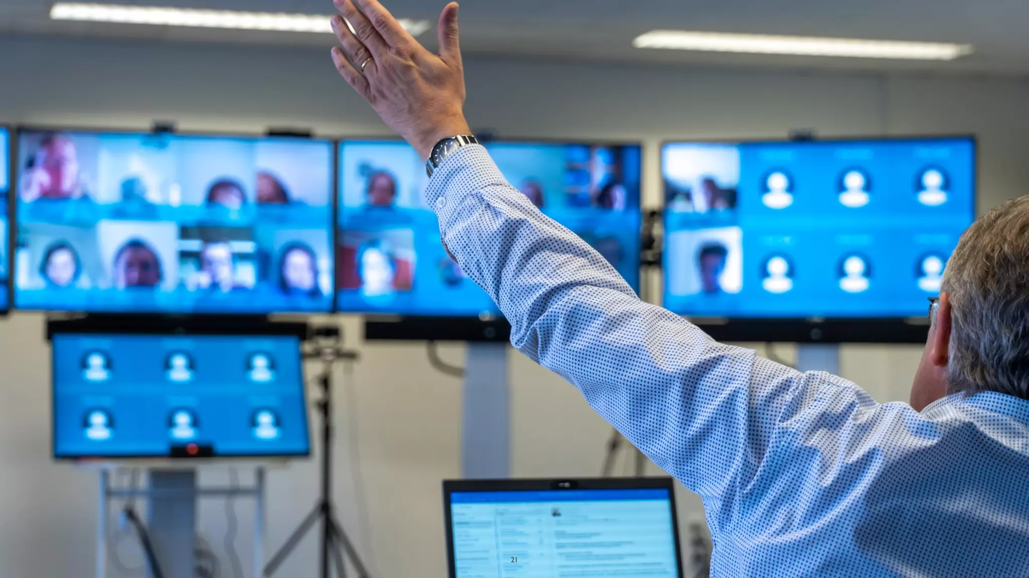 DigiTeL Pro Launch Synchronous hybrid education | PPT