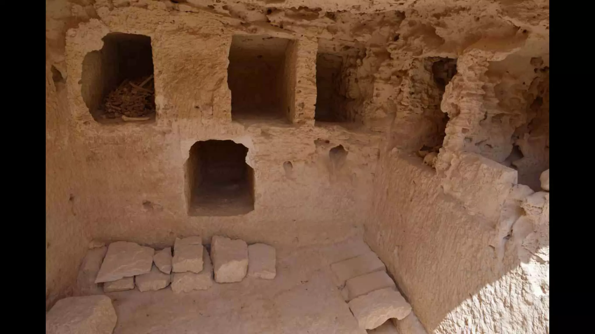 The Archaeology of Alexandria Part 4: The Tomb of Cleopatra | PPT