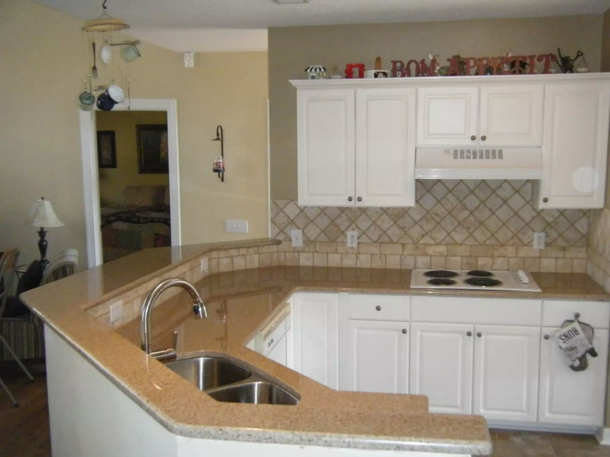 4x4 noce travertine tile Backsplash designs for kitchens | PPT