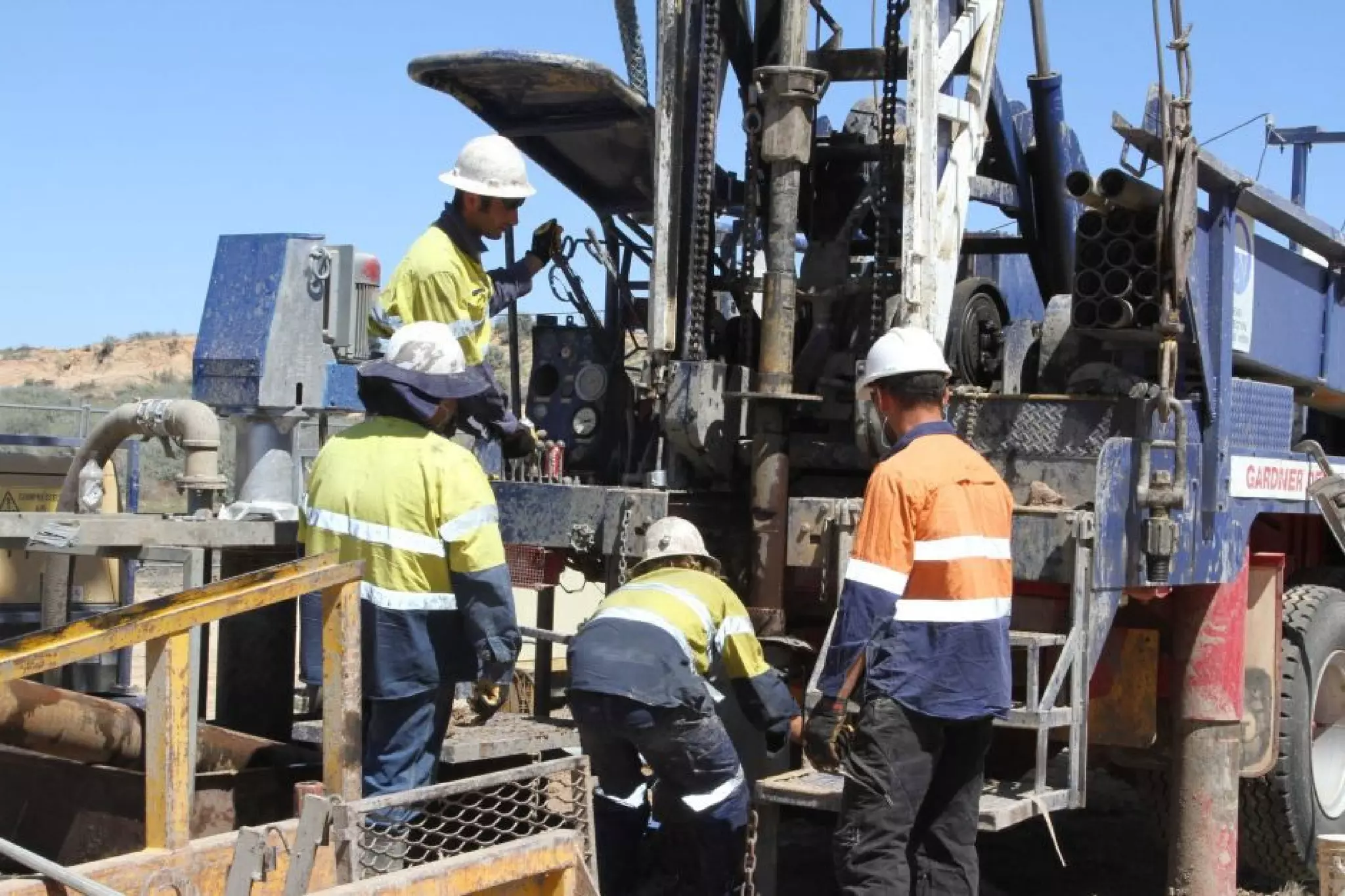 Drilling Crew At Work | PPT
