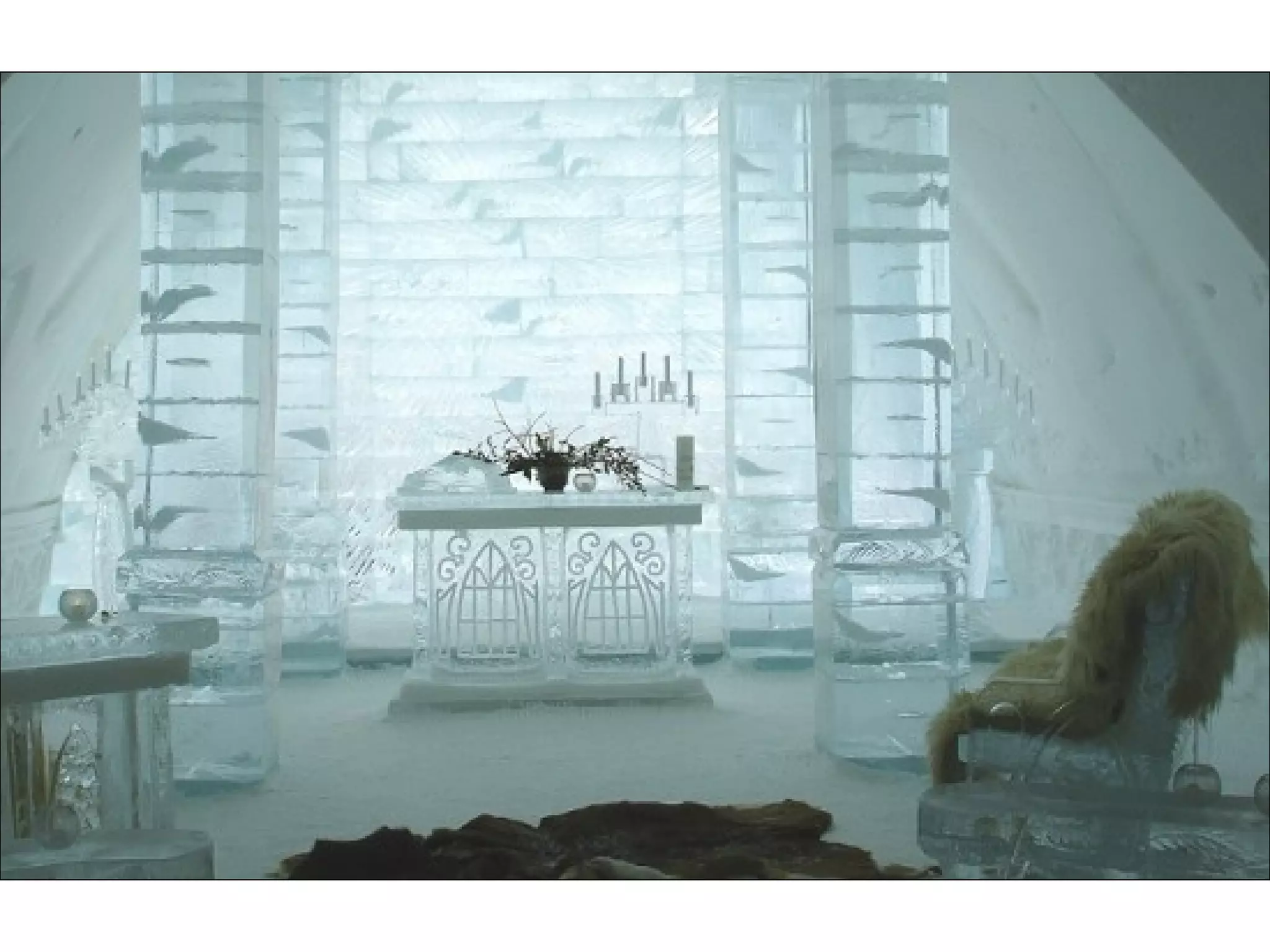 8 Really Strange Hotel Rooms | PPT