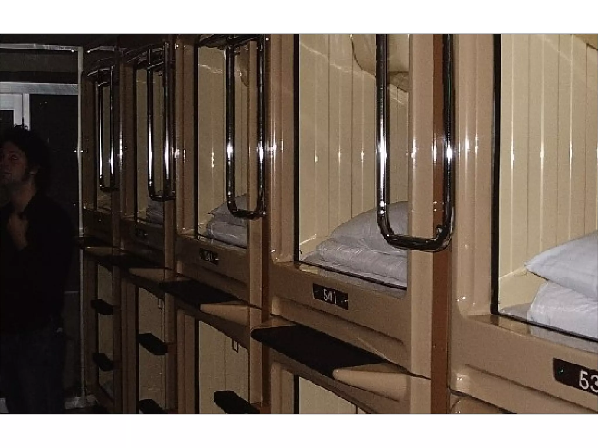 8 Really Strange Hotel Rooms | PPT