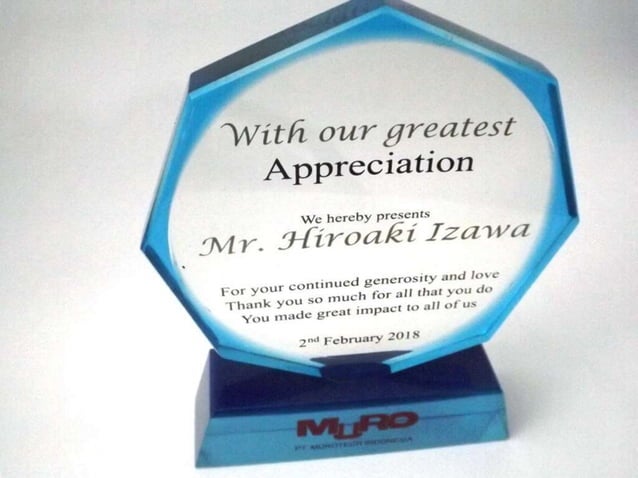 9 Contoh Desain Plakat Award Medali Penghargaan