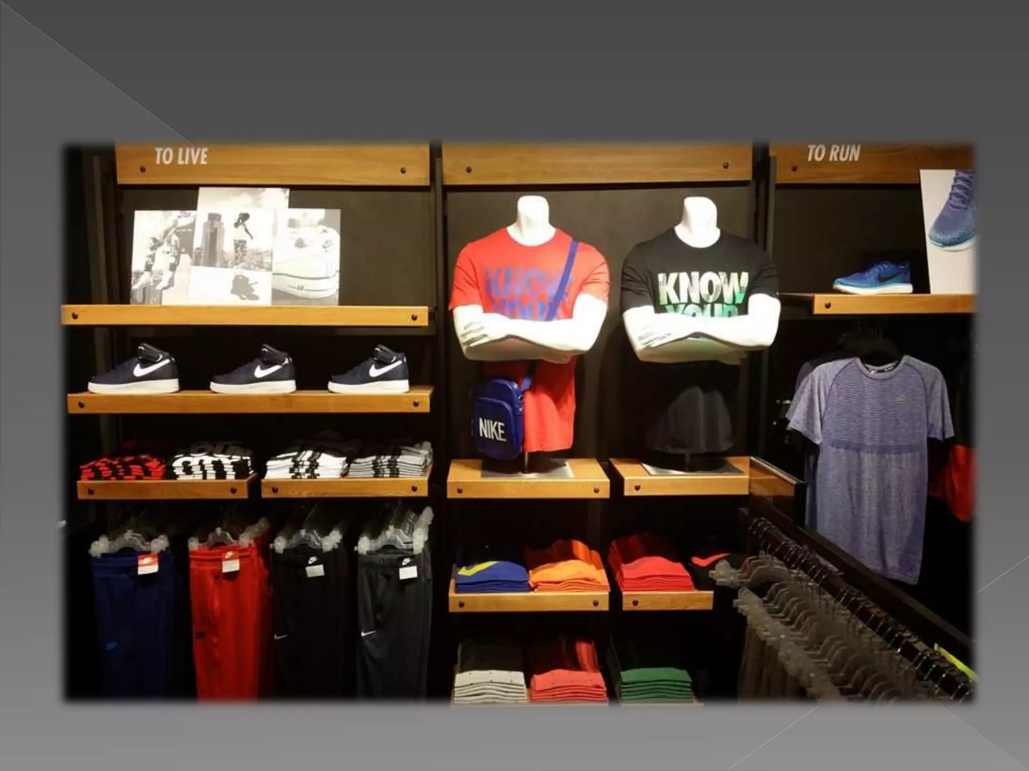Nike Store lay-out 19 aprel | PPTX