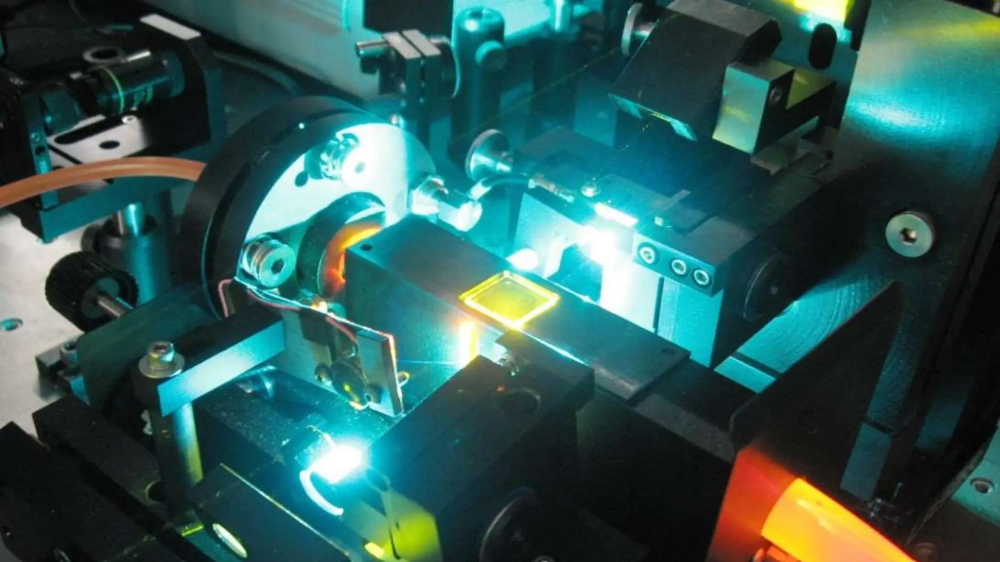 a comprehensive guide on tunable laser source.pptx