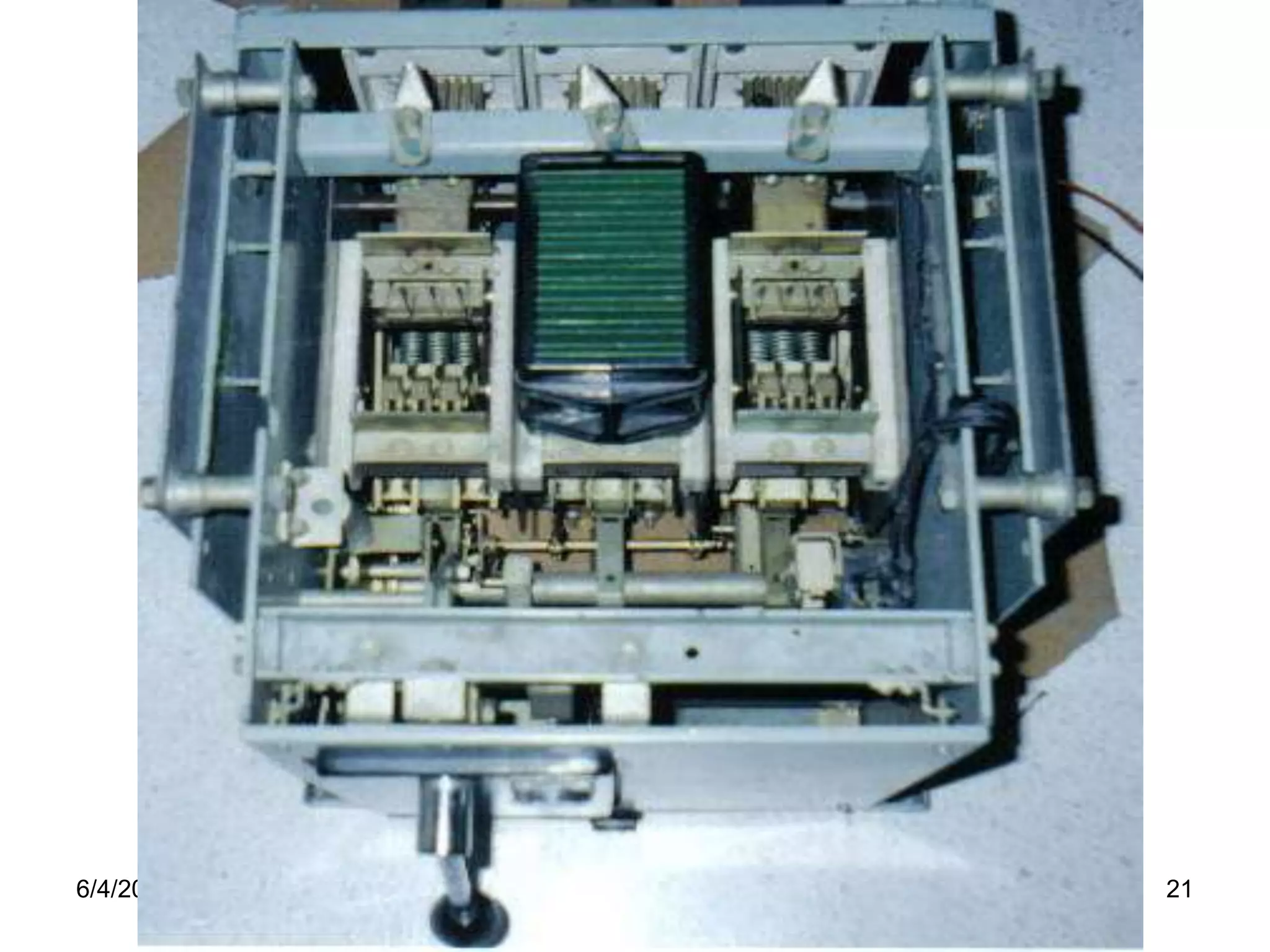 AIR CIRCUIT BREAKER & MCCB.ppt