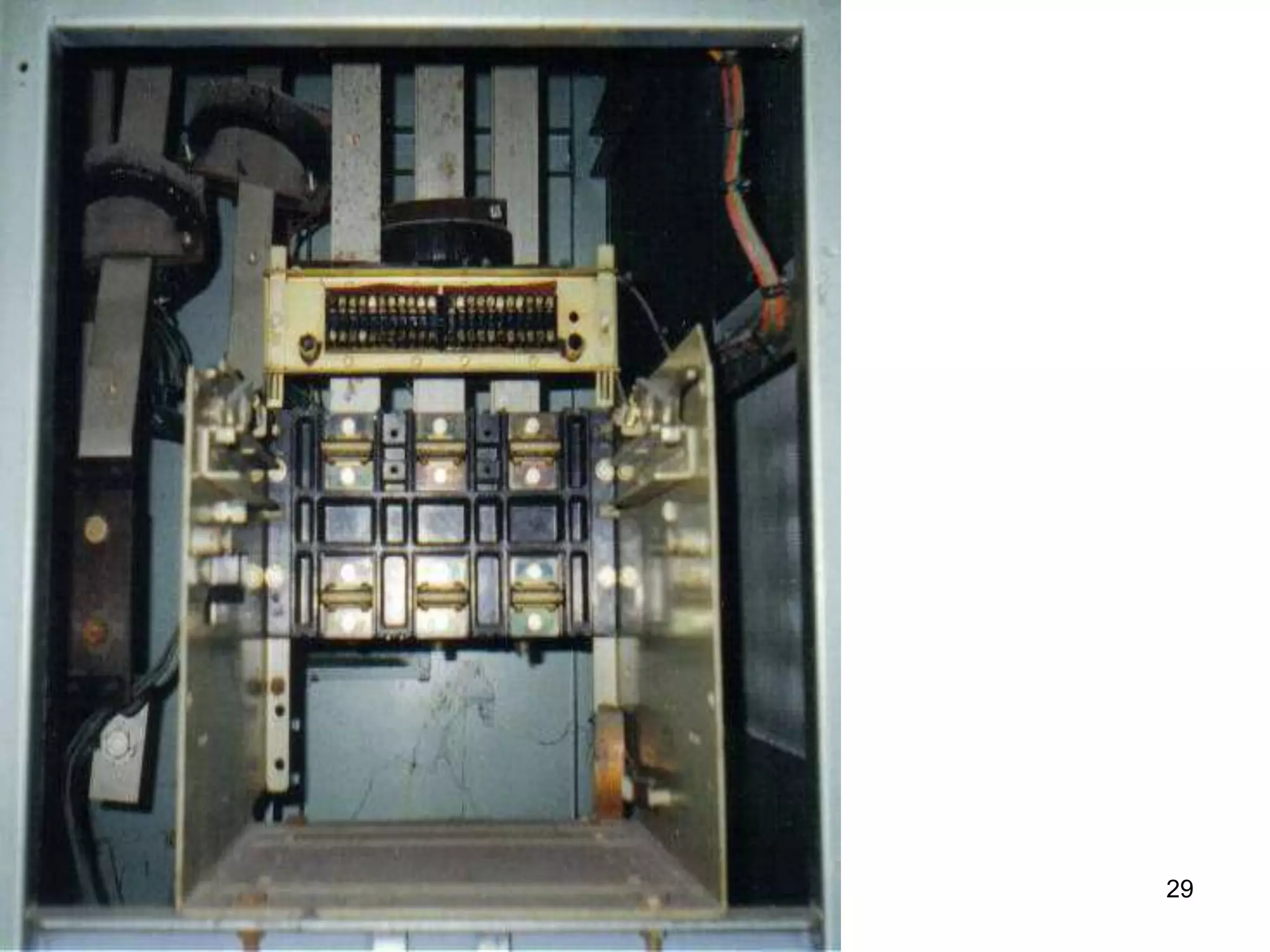 AIR CIRCUIT BREAKER & MCCB.ppt