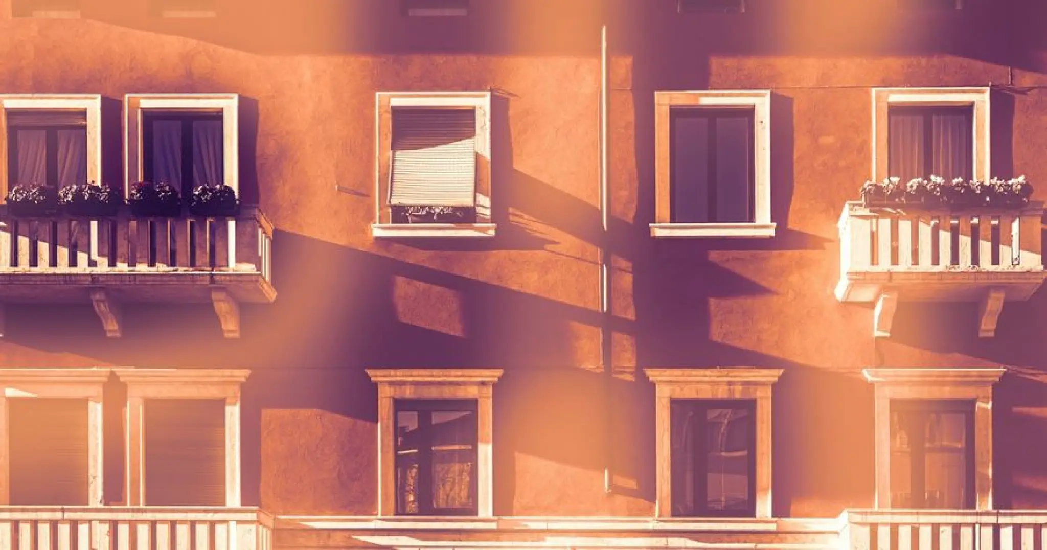Ali Ata: Stored Warmth, Sun-Driven Design | PDF