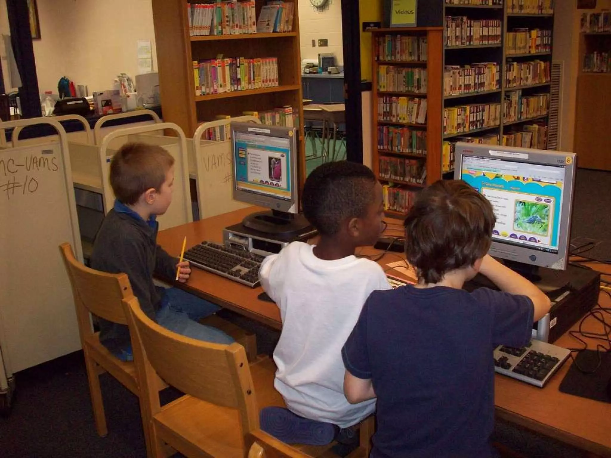 Animal Research Using PebbleGo | PPT