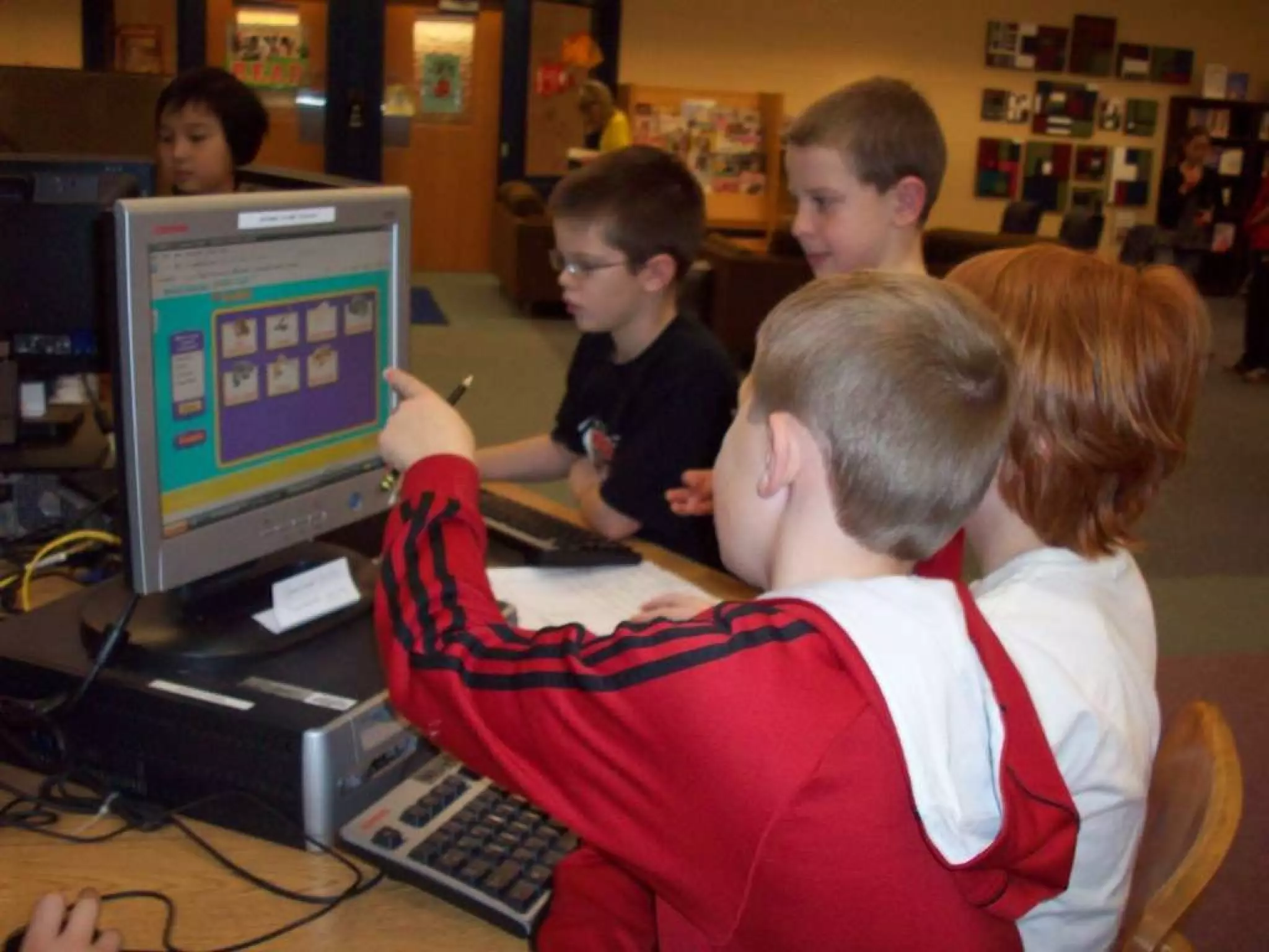 Animal Research Using PebbleGo | PPT