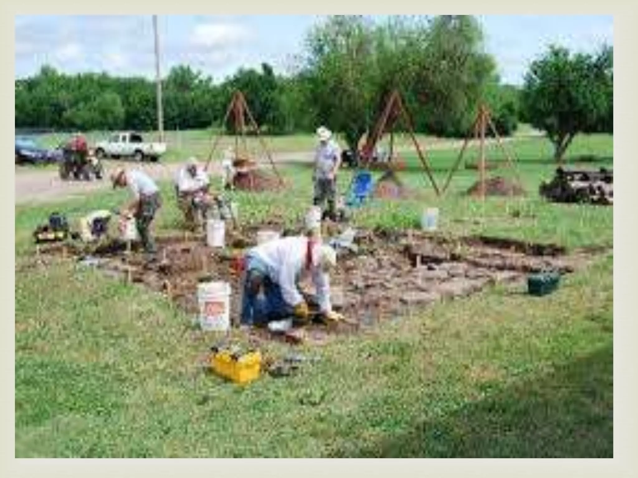 An introduction to archaeology | PPTX