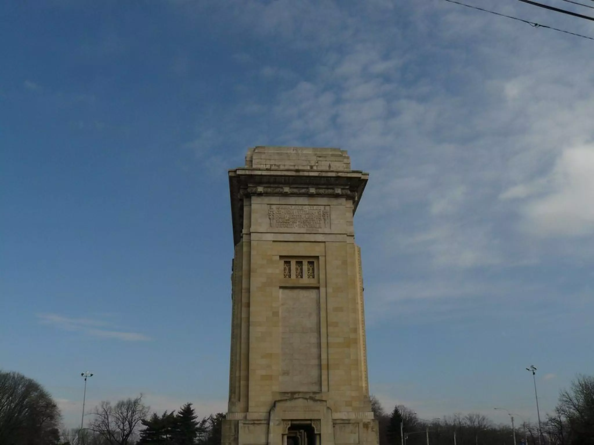13 Side Views of Arcul de Triumf (Bucharest) | PPT