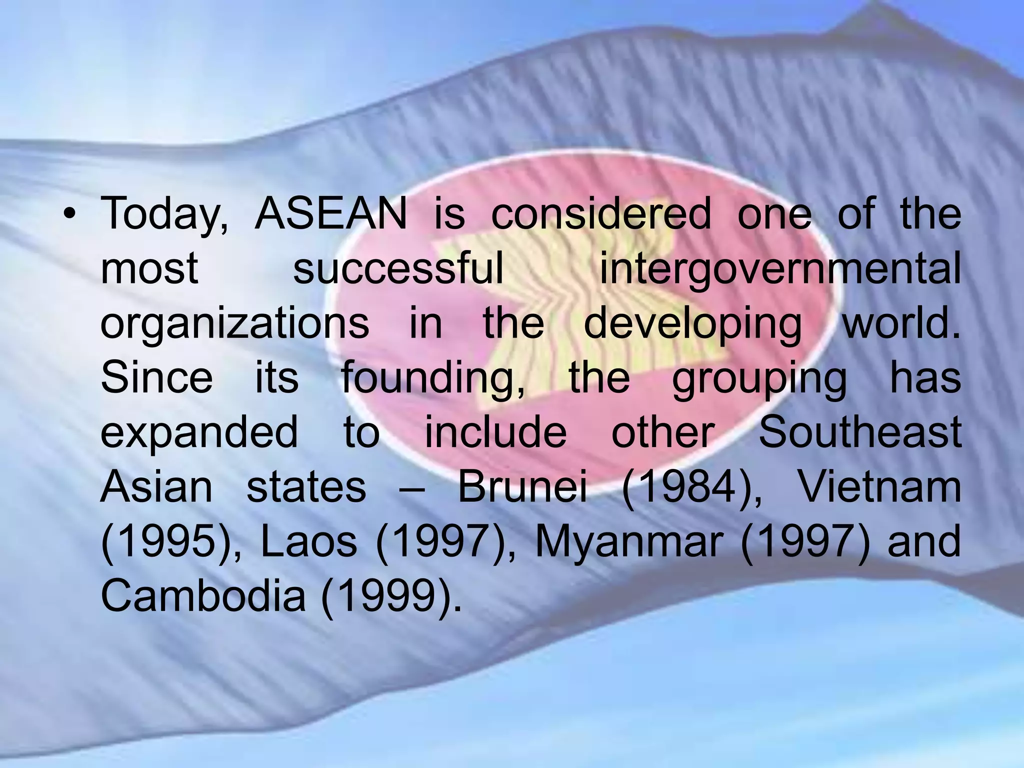 aseanppt-171101033605.pdf