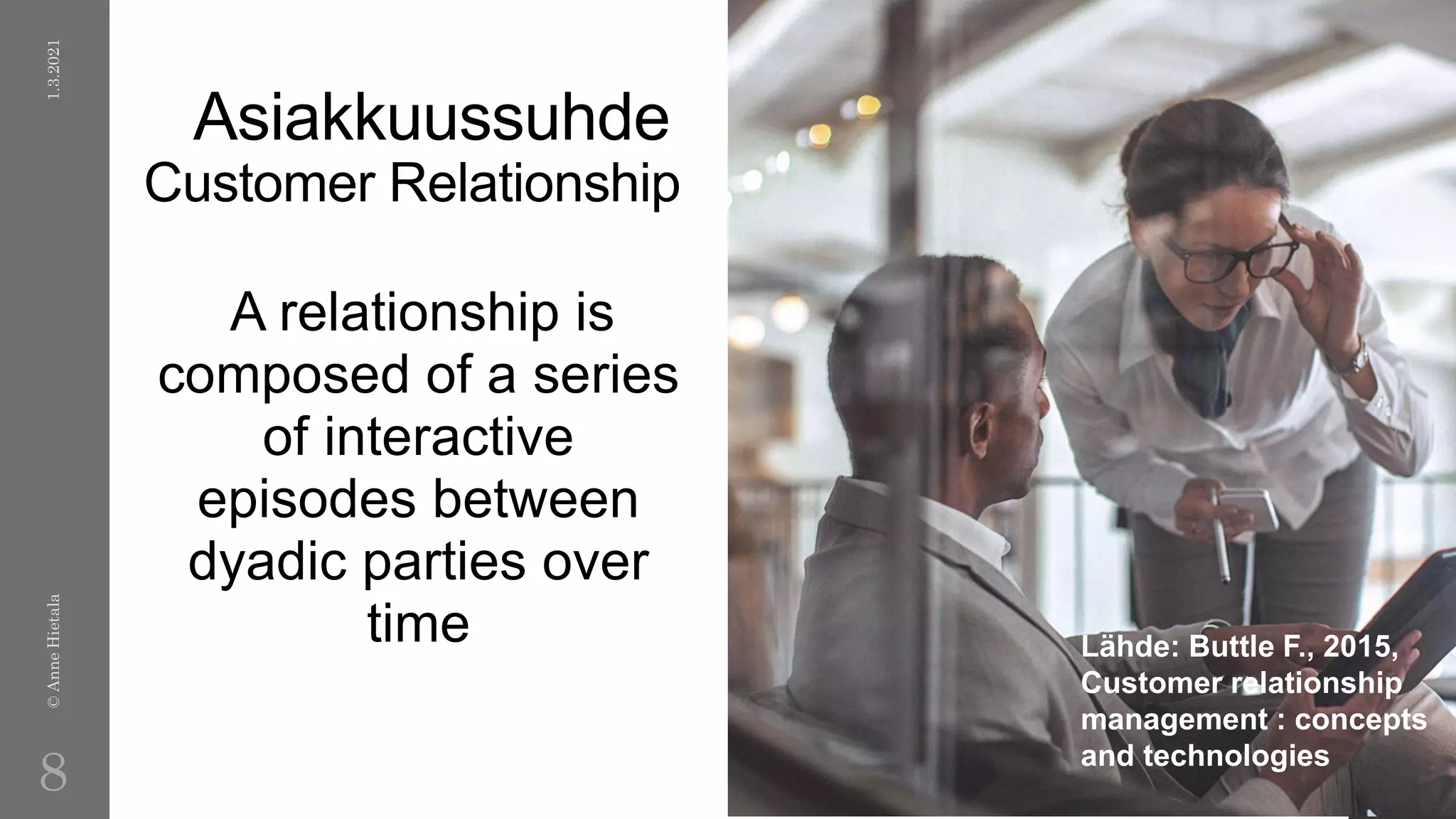 Asiakkuuksien hoitaminen | PDF