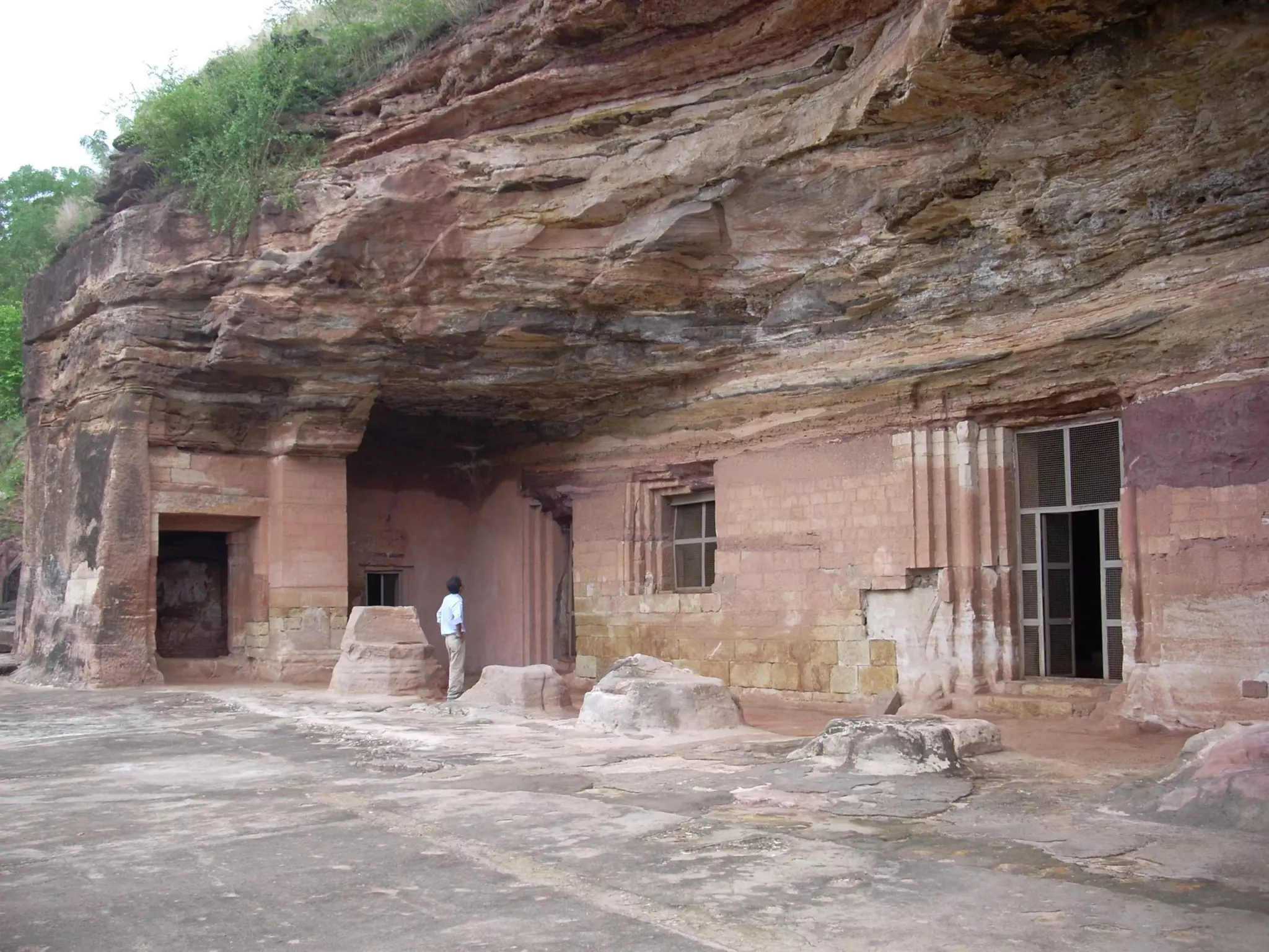 Bagh Caves (Mural, Sculptures, Conservation Issues) | PDF