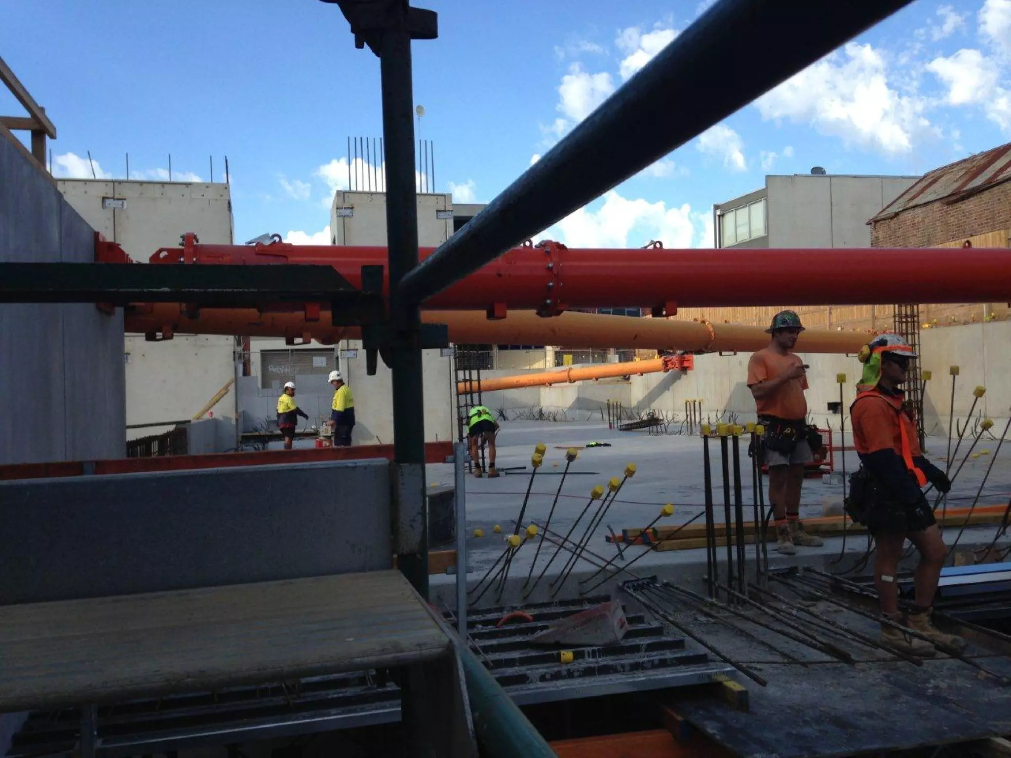 Basement support with hydraulic struts | PPT