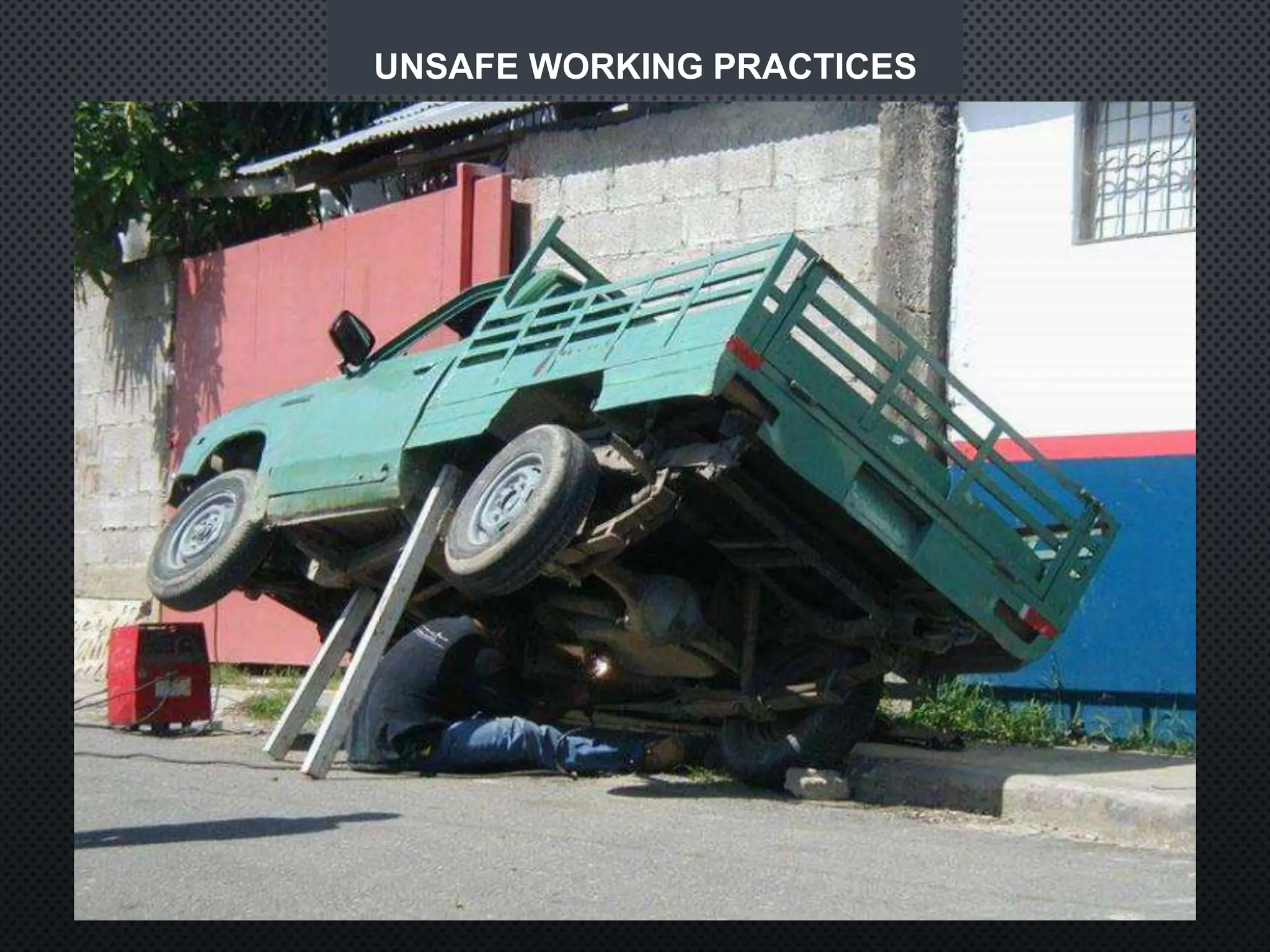 behaviourbasedsafety training packages 2.0 | PPT