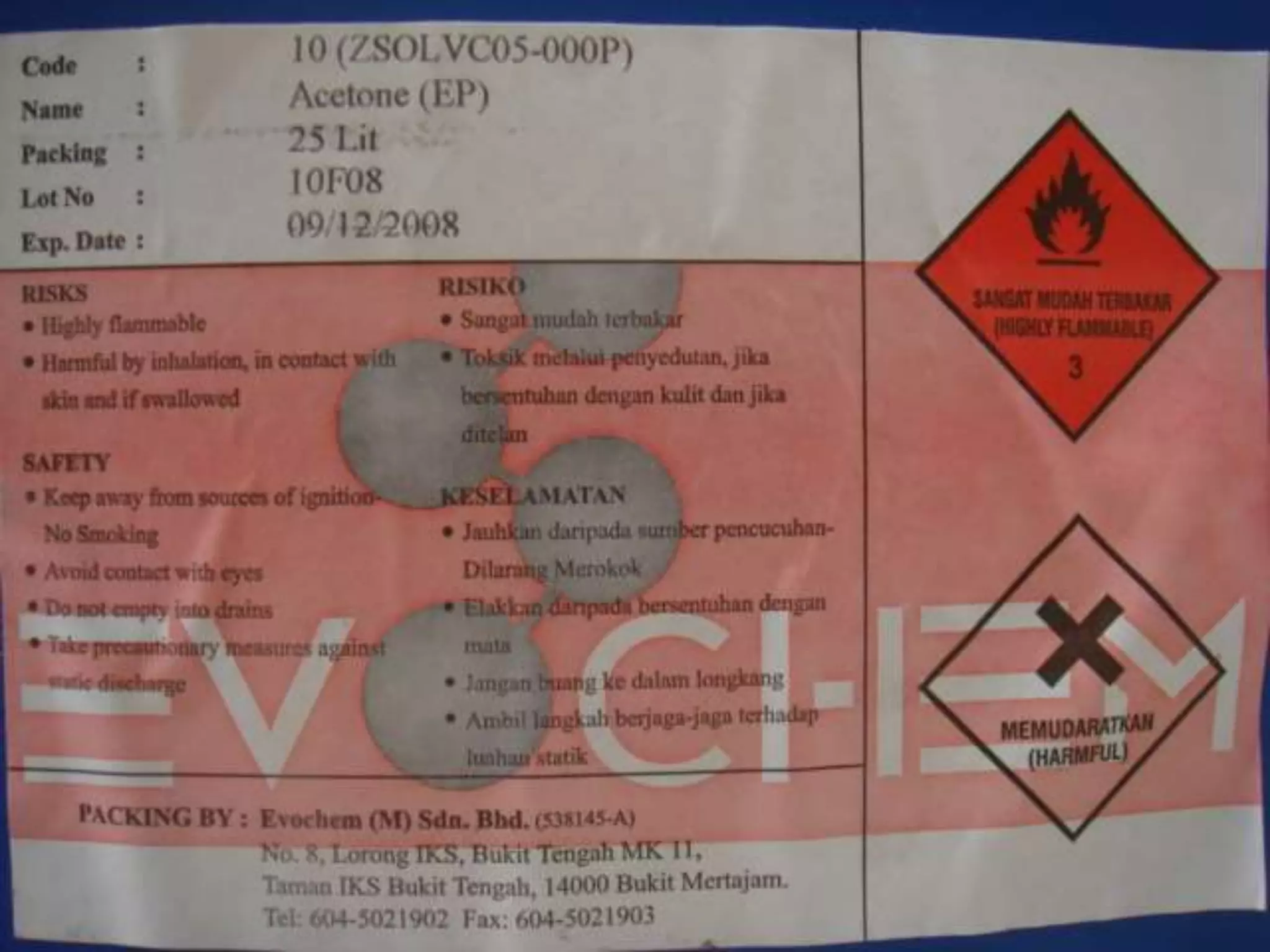 Keselamatan Semasa Mengendalikan Bahan Kimia Berbahaya | PPT