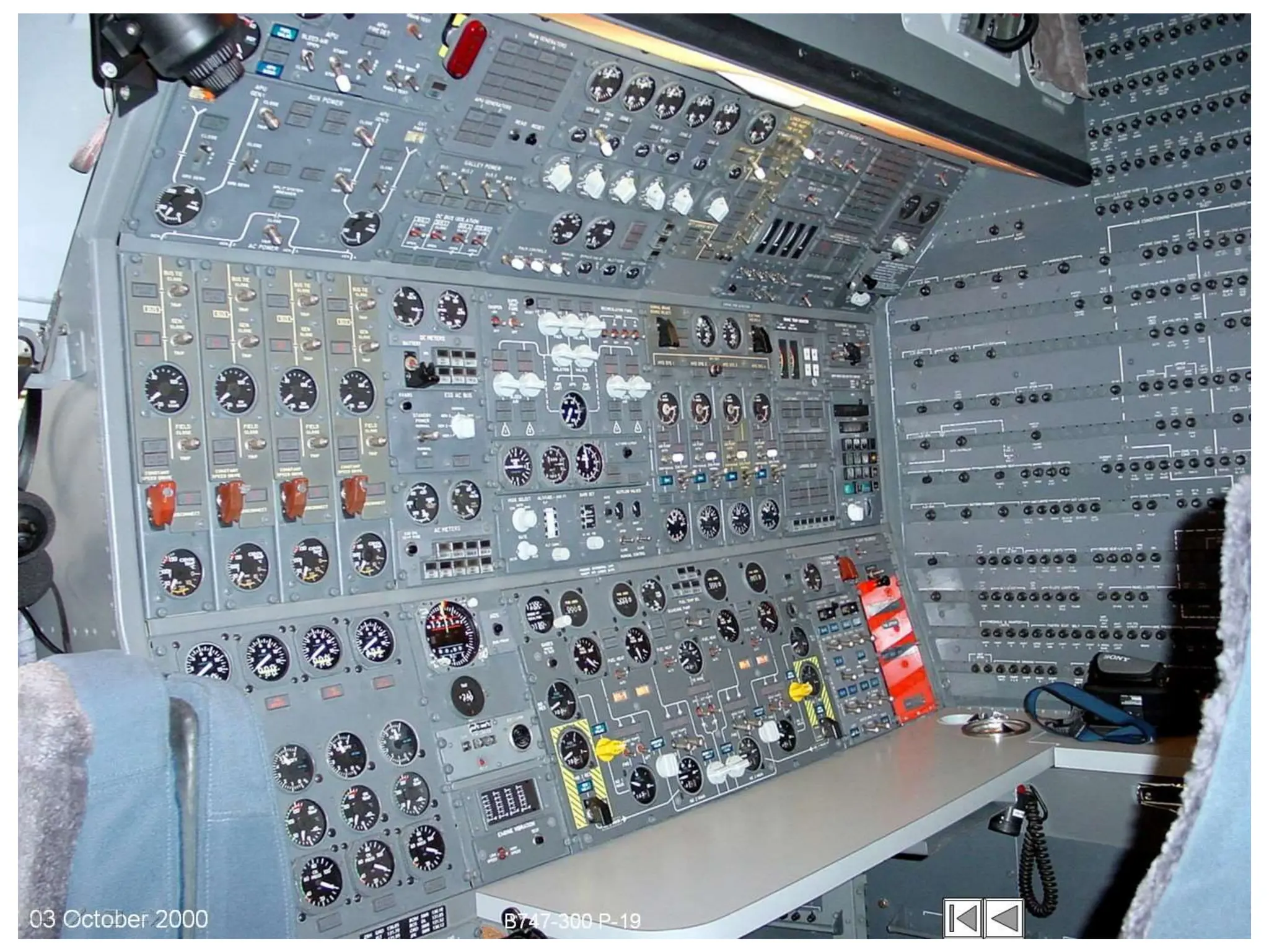 BOEING 747 CLASSIC INTRODUCTION for beginners.ppt