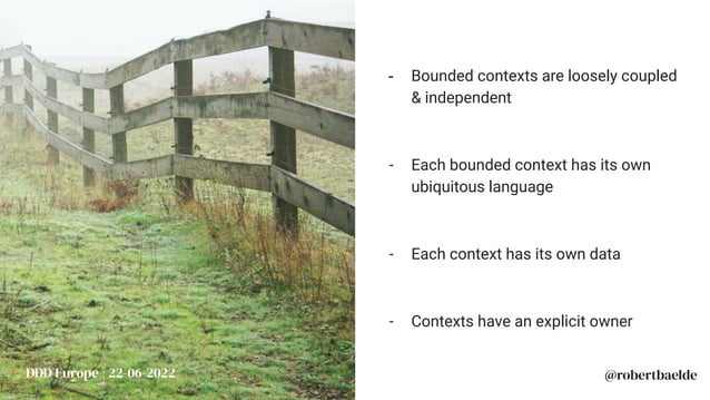 Introducing Bounded Contexts in a monolithic application | PPT
