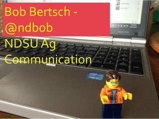 Building Community with Social Media | PPT