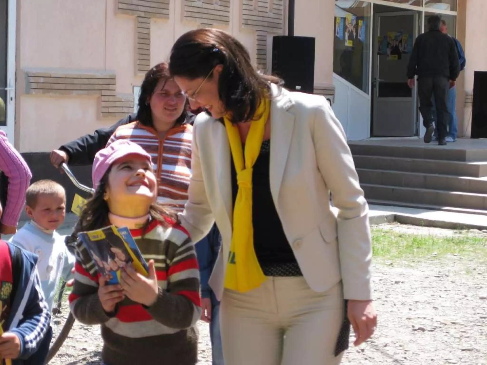 Ramona Manescu - Campanie Braila | PPT