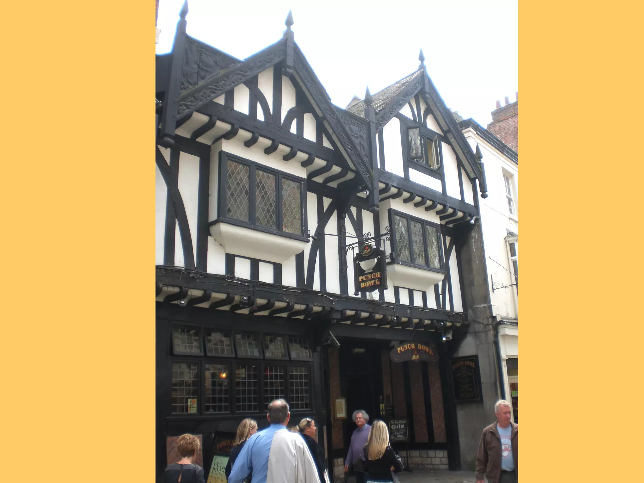 Cases Medievals | PPT