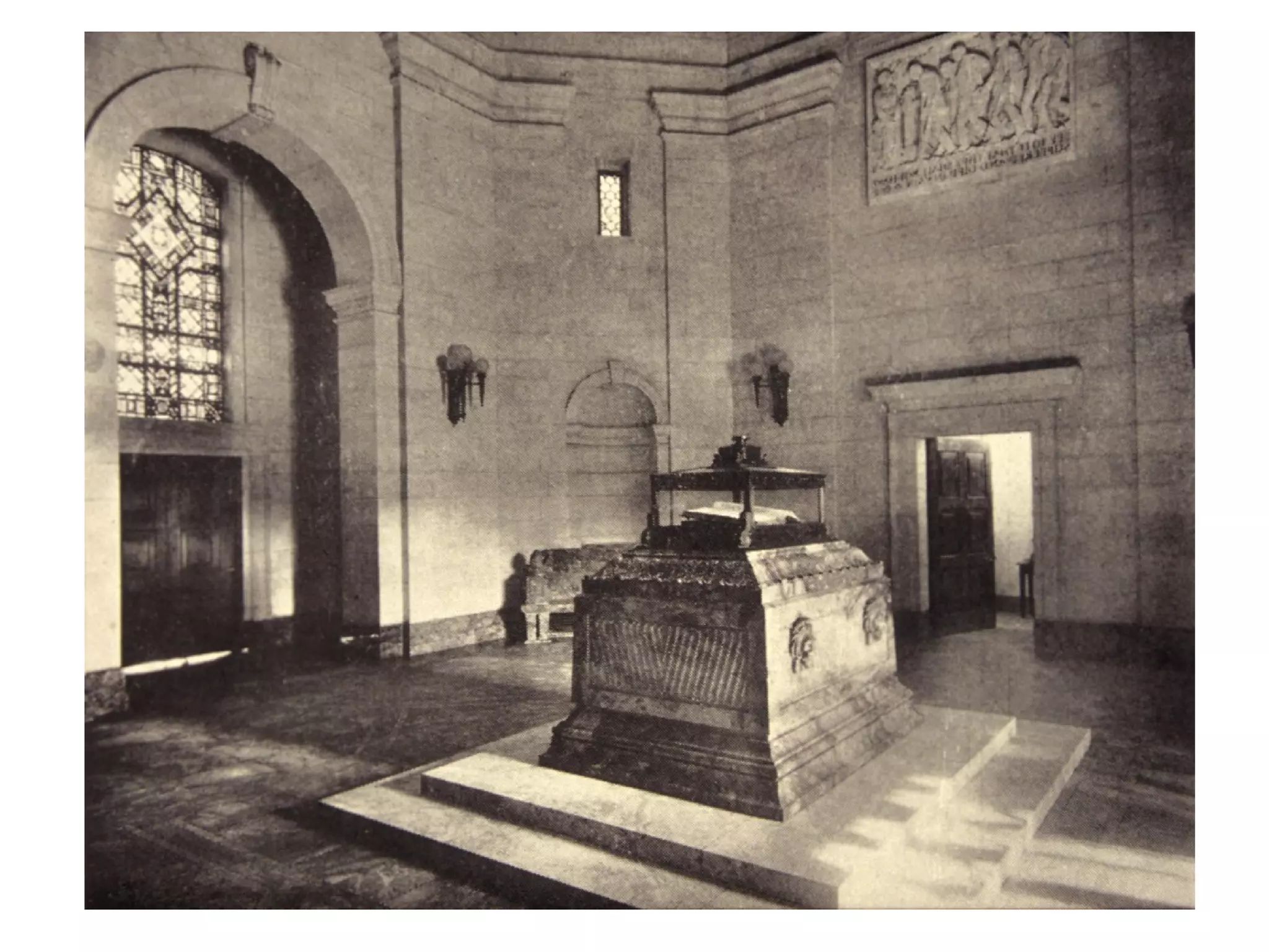 The Visual Culture of Remembrance - Catherine Moriarty | PPT