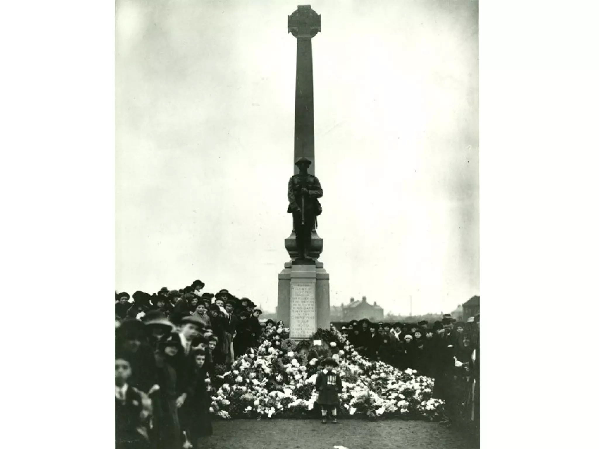 The Visual Culture of Remembrance - Catherine Moriarty | PPT