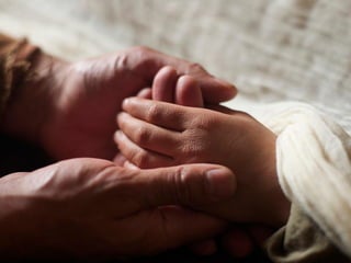 YESUS MEMBANGKITKAN ANAK PEREMPUAN YAIRUS | PDF