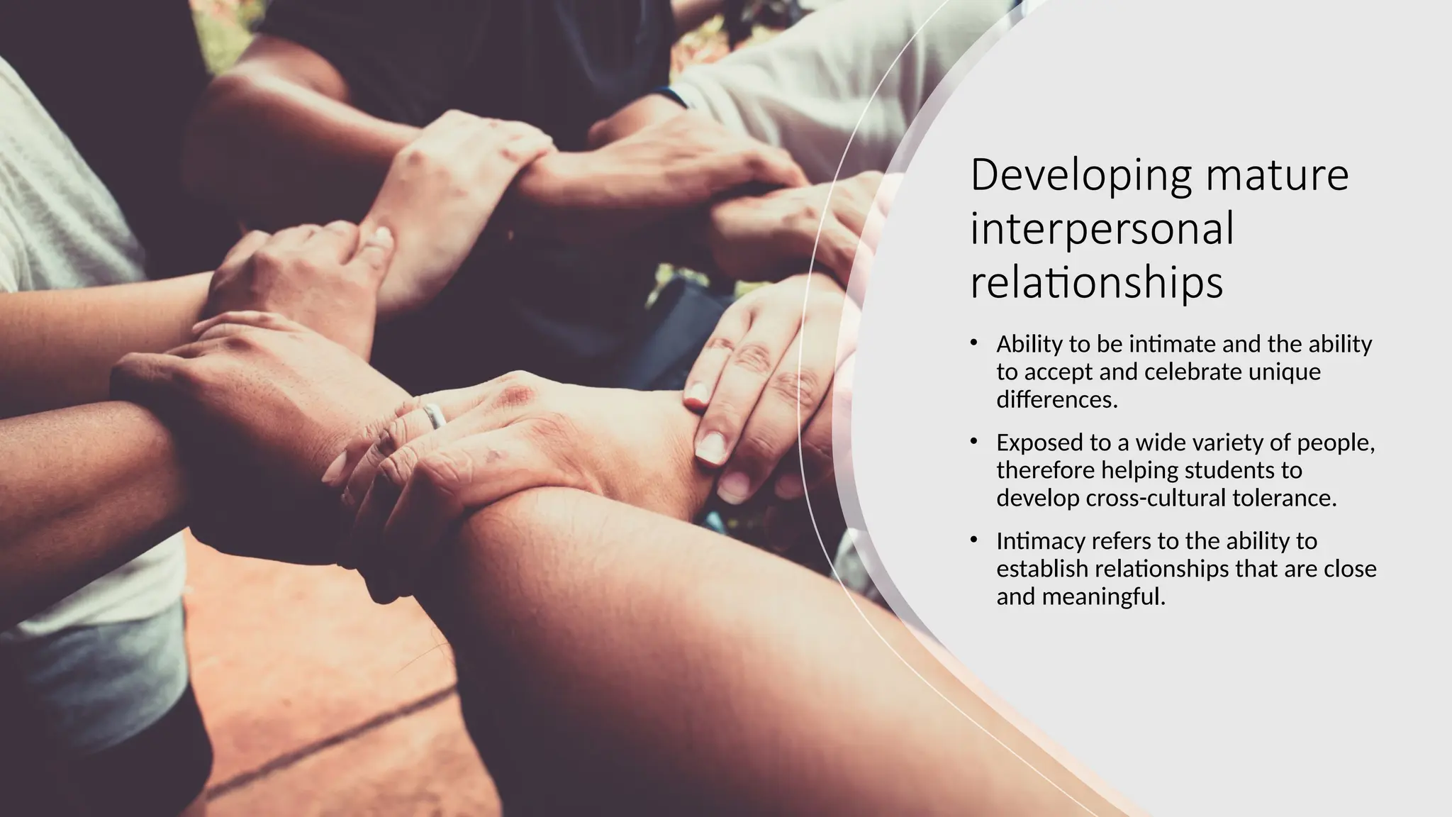 CHICKERING'S THEORY OF IDENTITY DEVELOPMENT.pptx