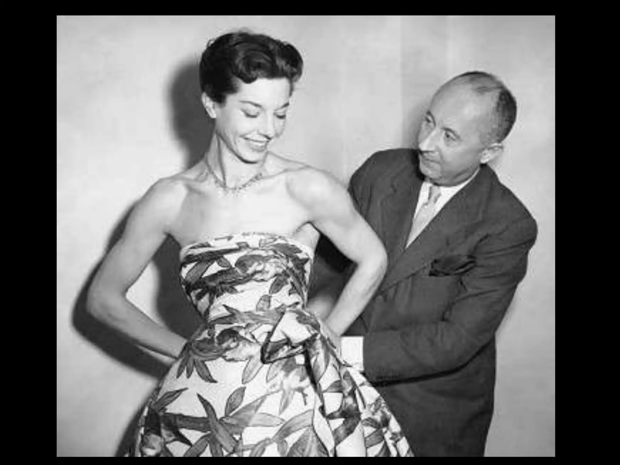 Christian Dior Powerpoint | PPTX