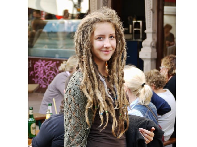 Describing outfits and style | PDF | Women\'s Outerwear | Women\'s Clothing