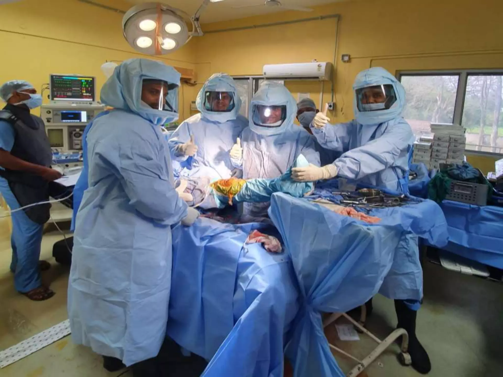 Complex TOTAL KNEE ARTHROPLASTY | PPTX