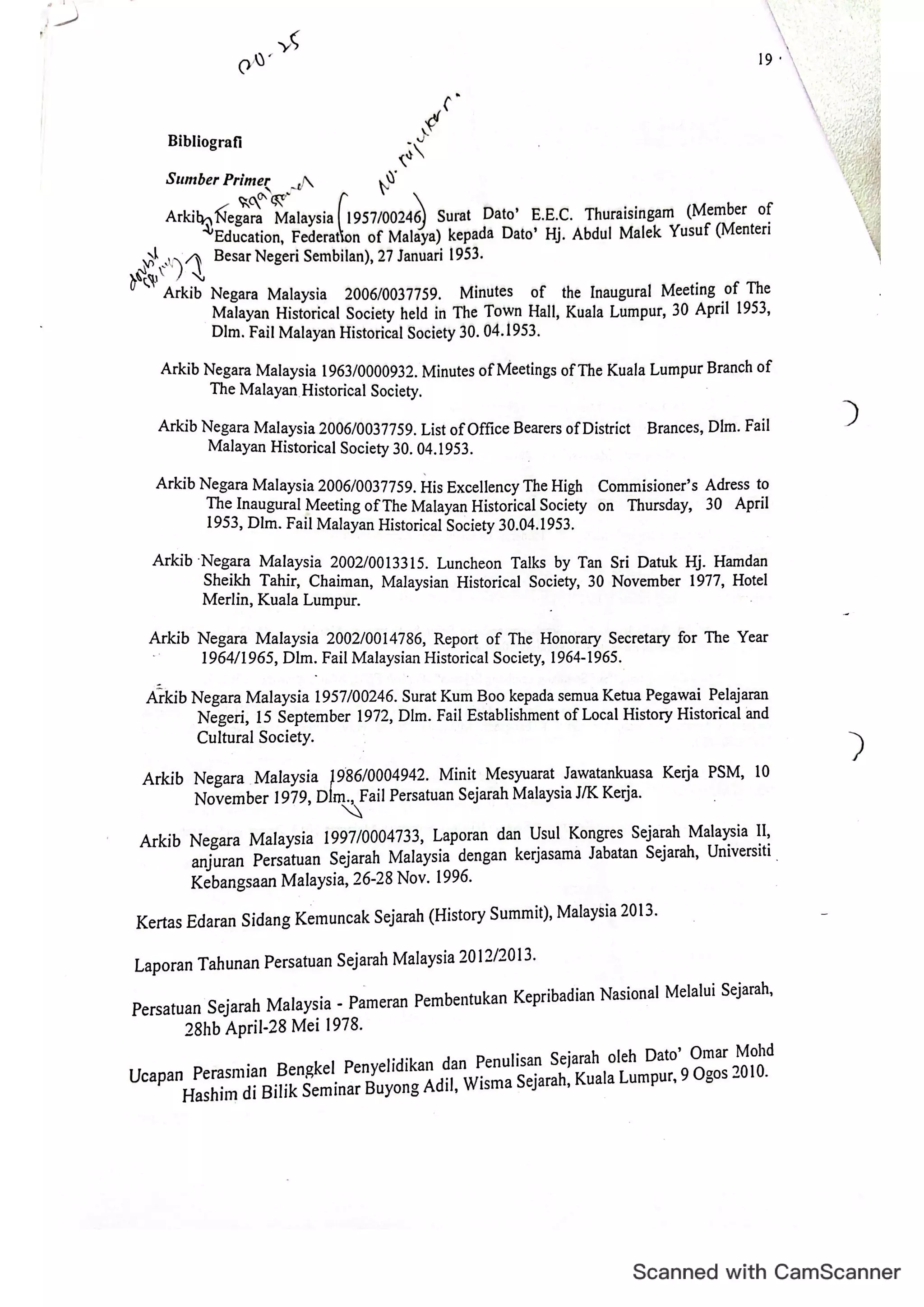 Contoh Esei ilmiah KK Sej.pdf