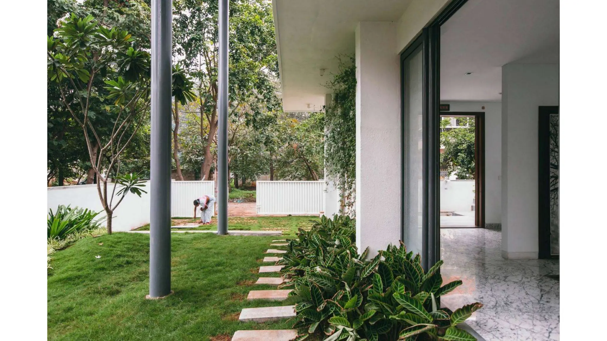 Case Study of Courtyard House - MaHi.pptx