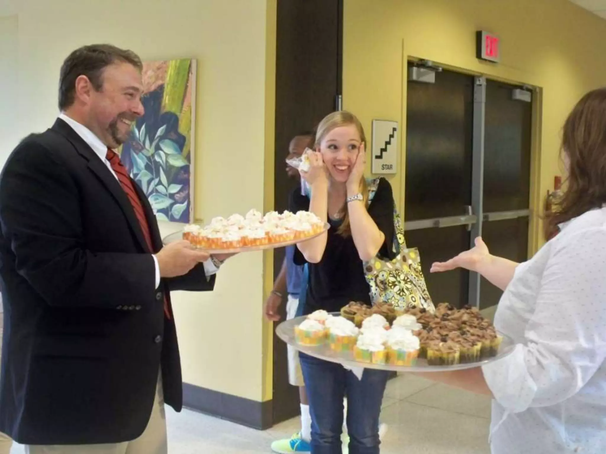 Cupcakes in the Student Union | PPTX