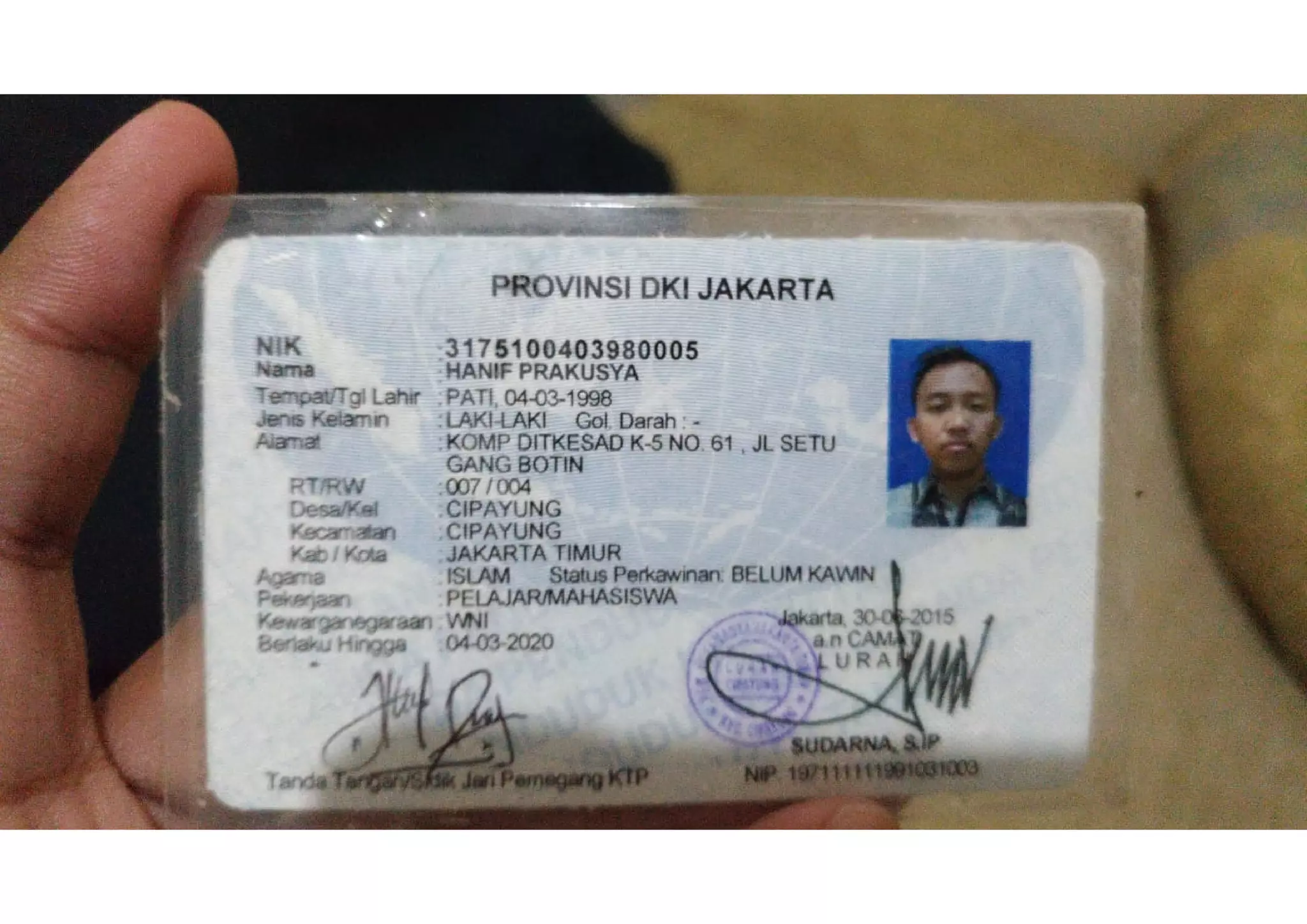 Complete CV of Hanif Prakusya | PDF