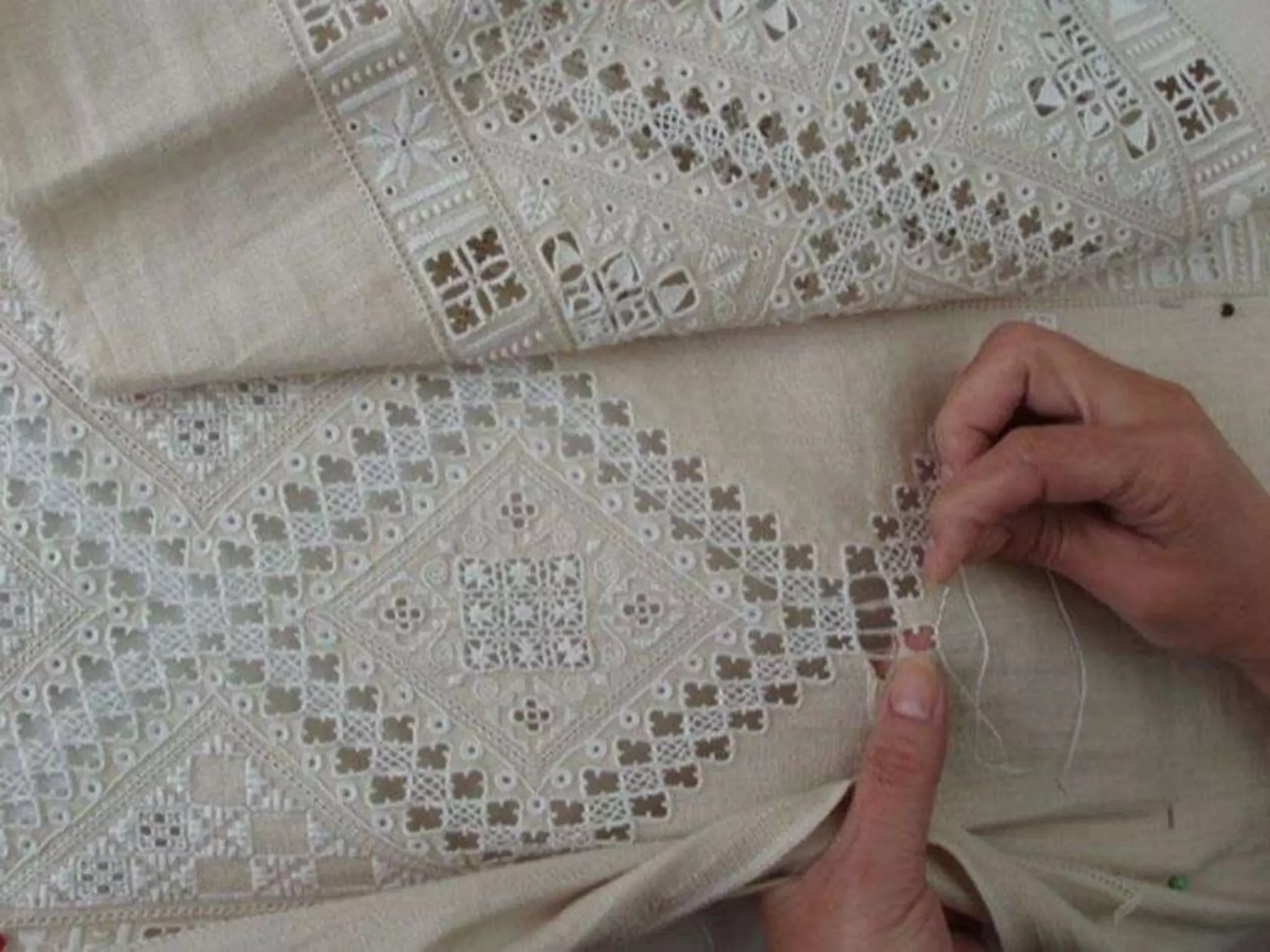 Cyprus traditional textiles | PPSX