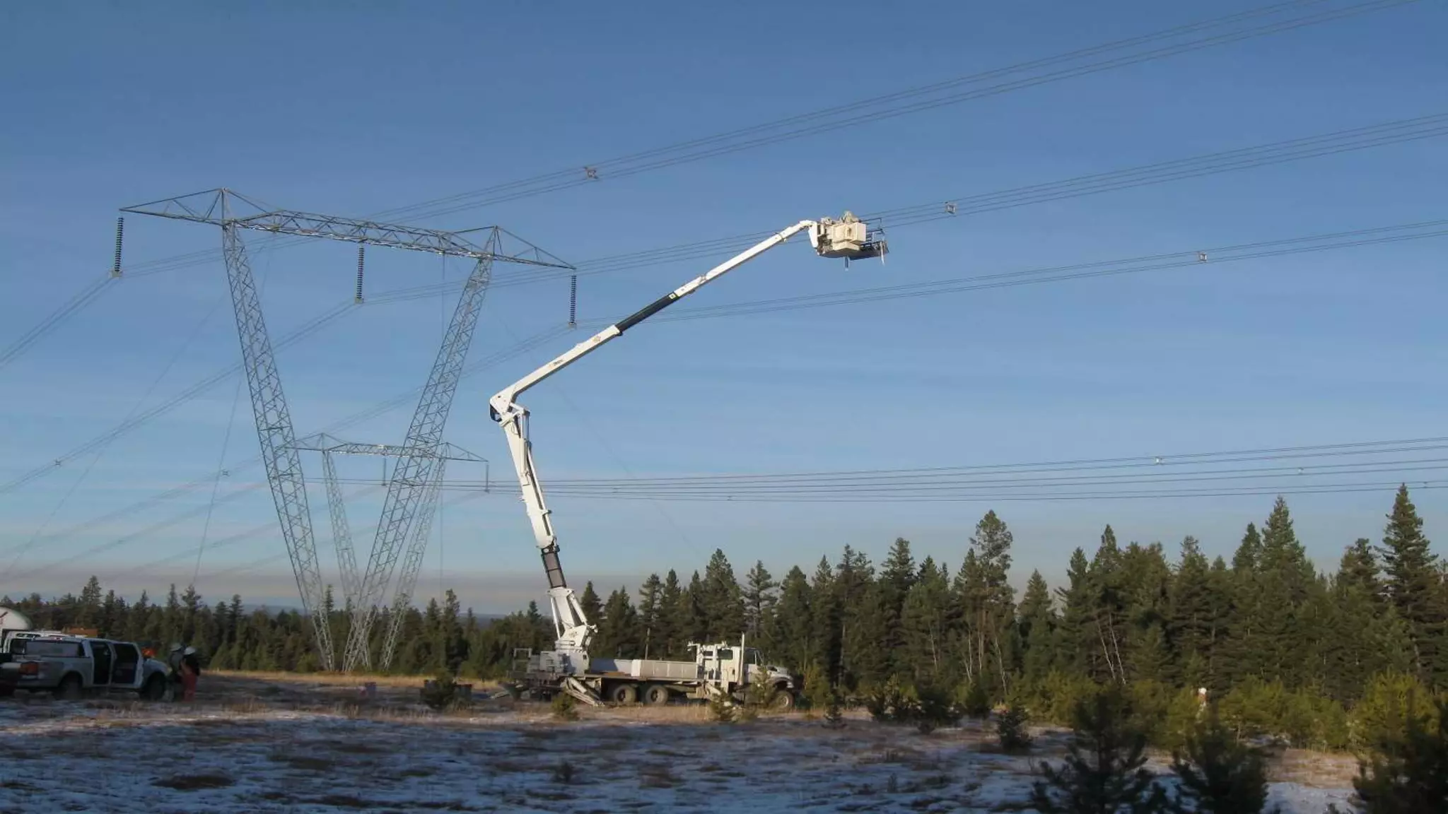 Dampers used in electrical transmission lines | PPTX