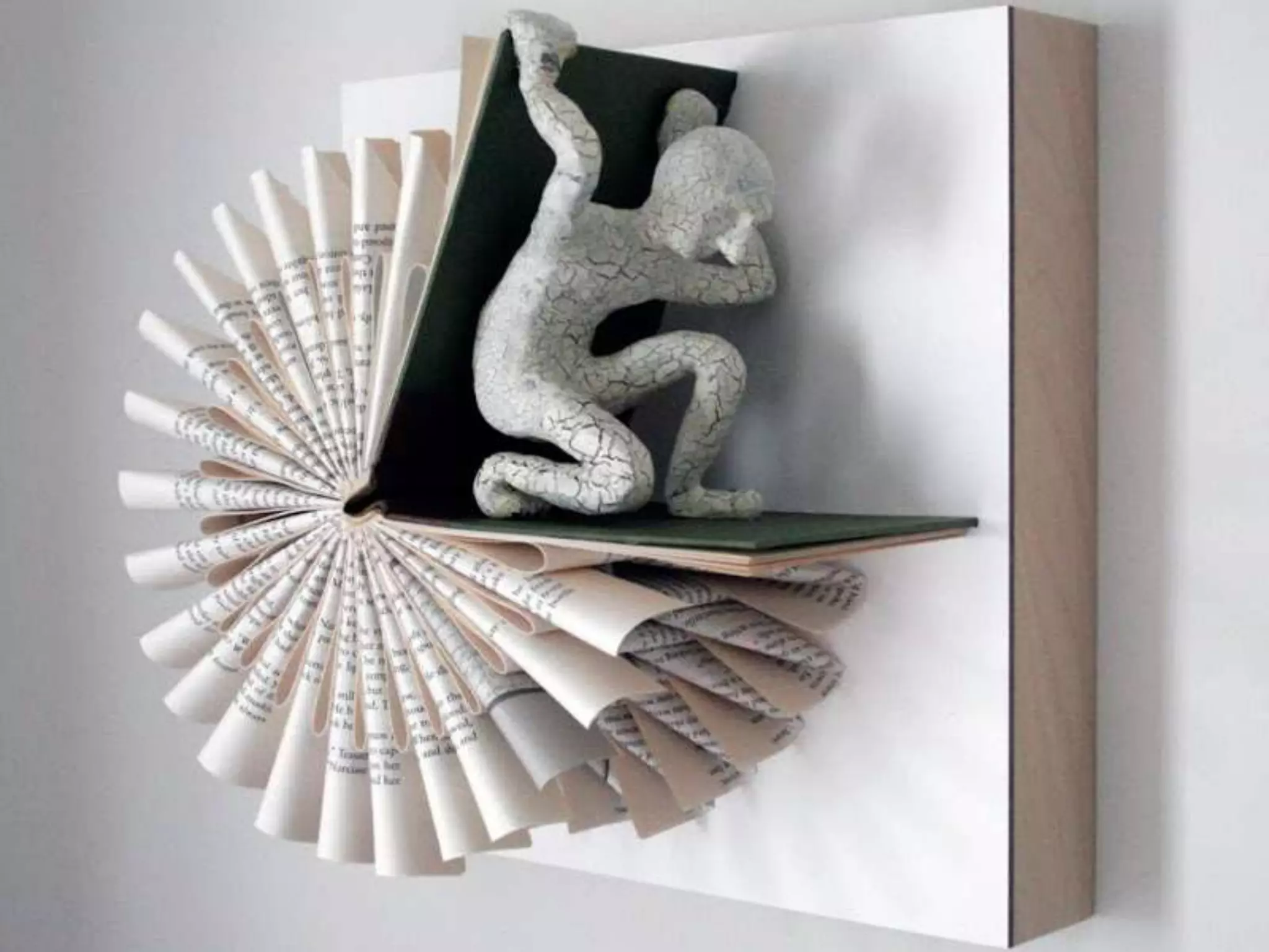 Contemplating Justice (Daniel Lai Kenjio, Book sculptures) | PPTX