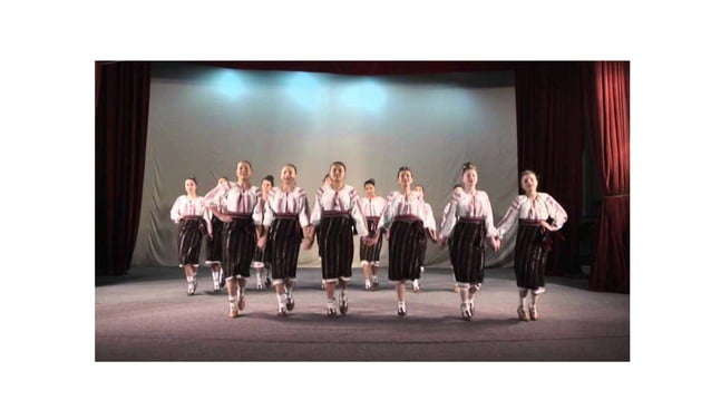 Dansuri traditionale romanesti | PPTX