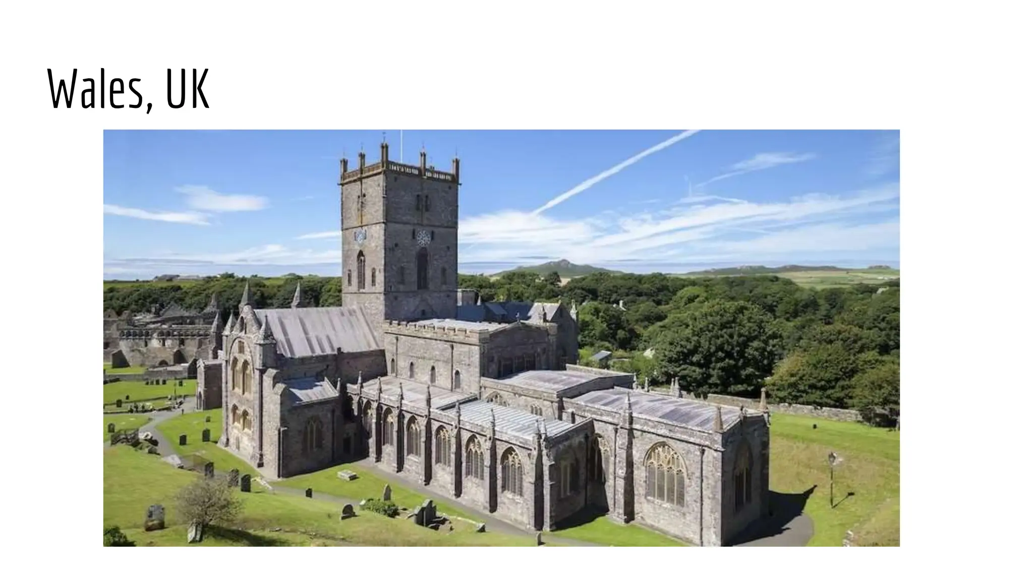 DESCRIBING PLACES AND CITIES. Adjectives to describe places around the ...