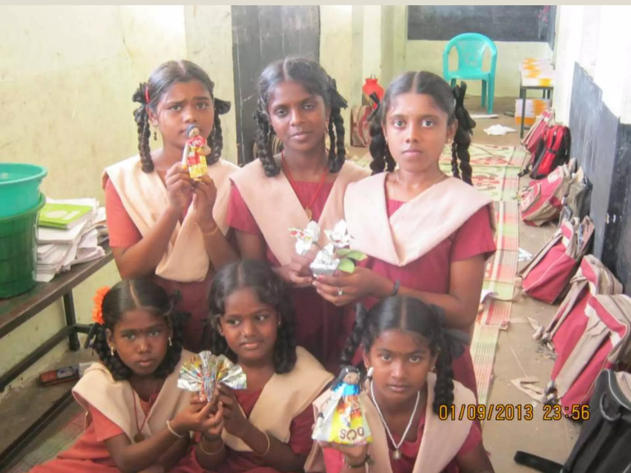 PUMS SENGULAM CRAFT FROM WASTE MRS.BAVANI ,BRTE,PALAYRURAL | PPSX ...