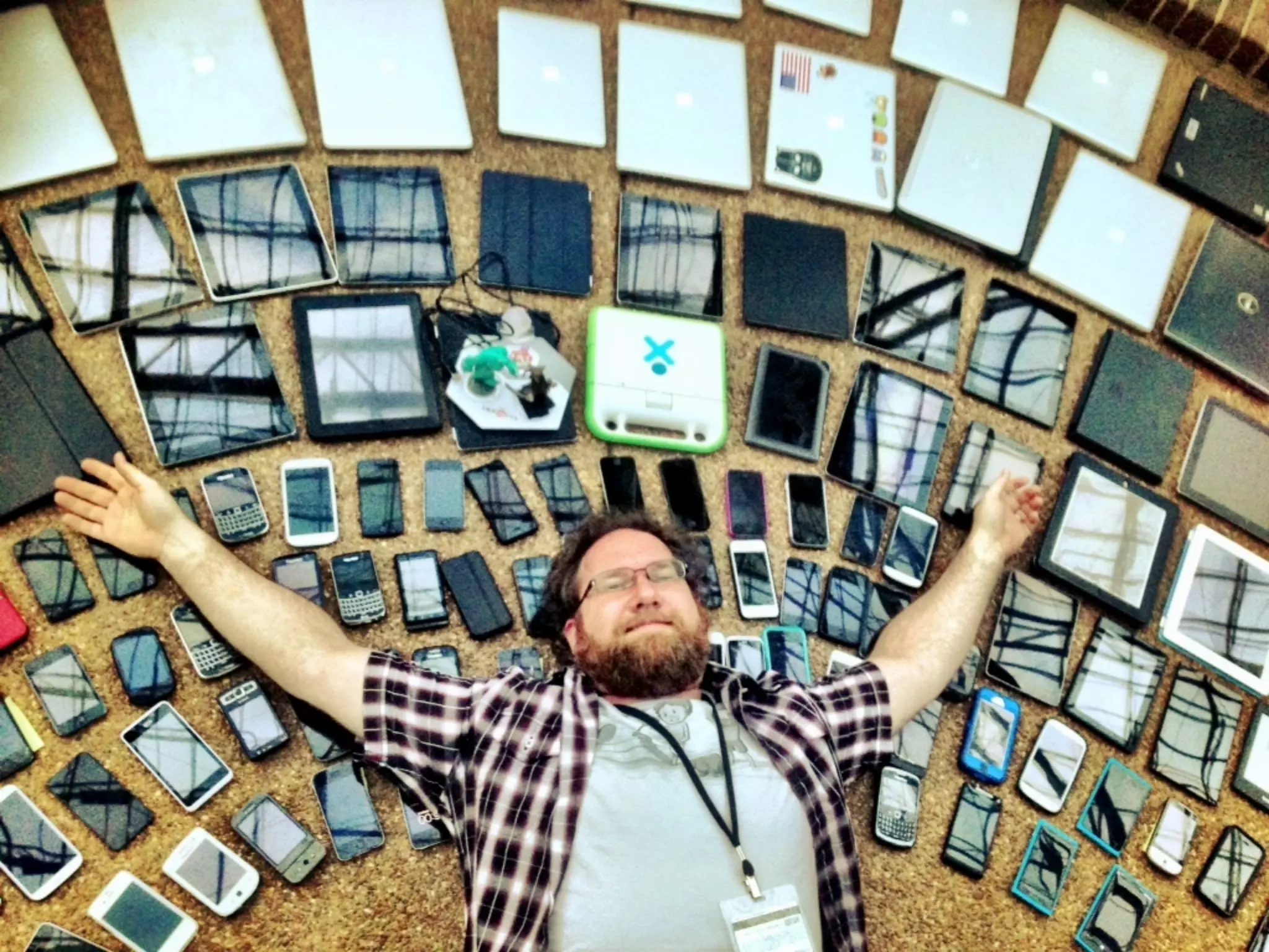 Designing across devices with progressive enhancement - PREVIEW | PDF