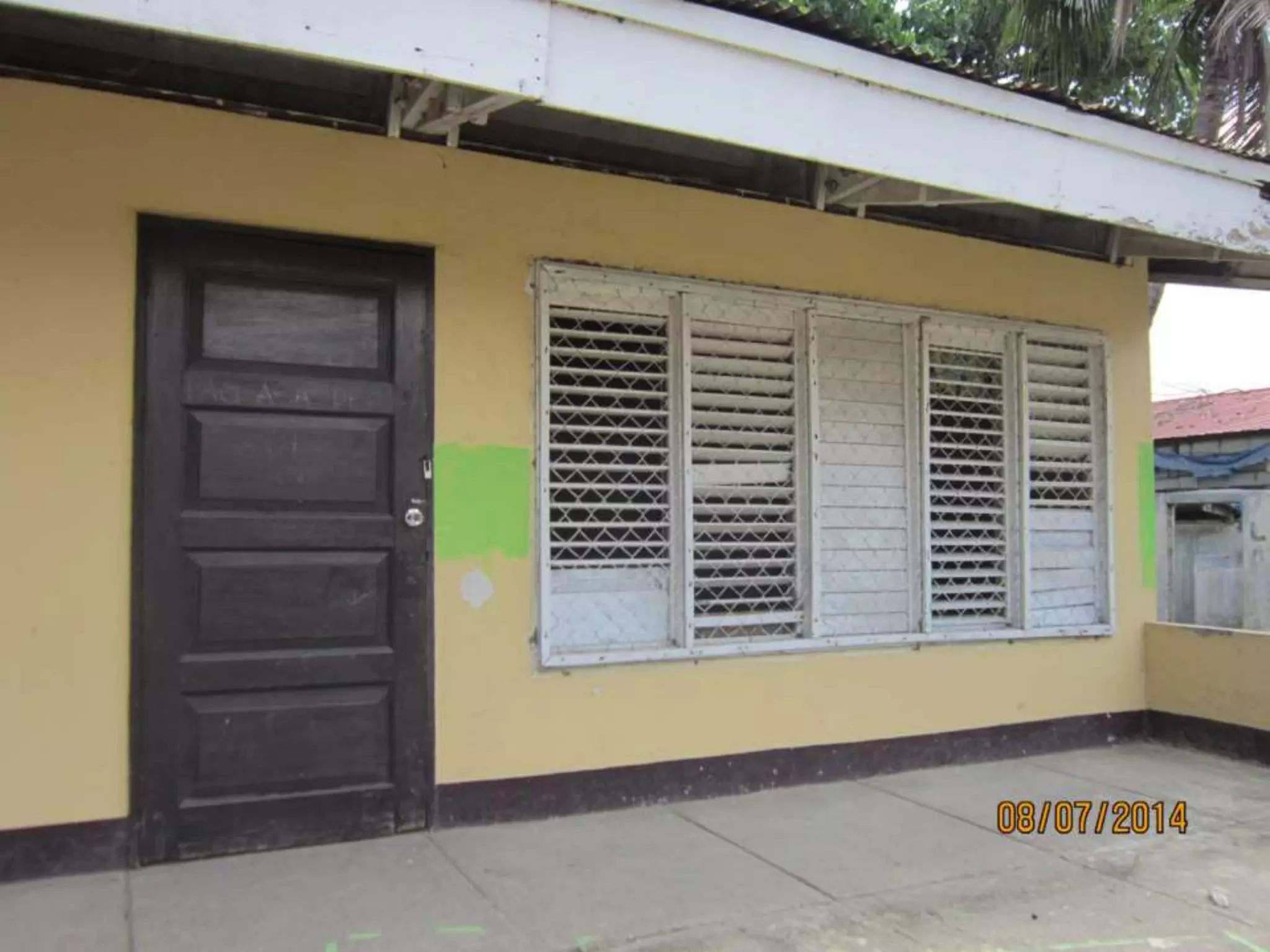 DIFF TYPES OF SCHOOL BUILDING.pptx